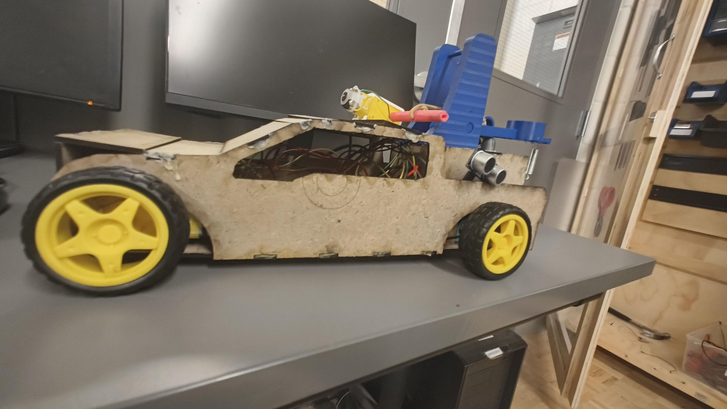 A Robot Car With a Catapult : 7 Steps - Instructables