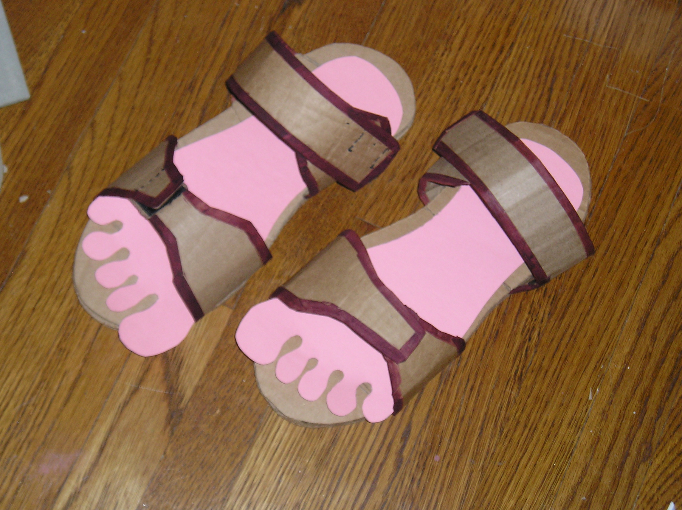 A Pair of Sandals From a Cardboard Box : 8 Steps - Instructables