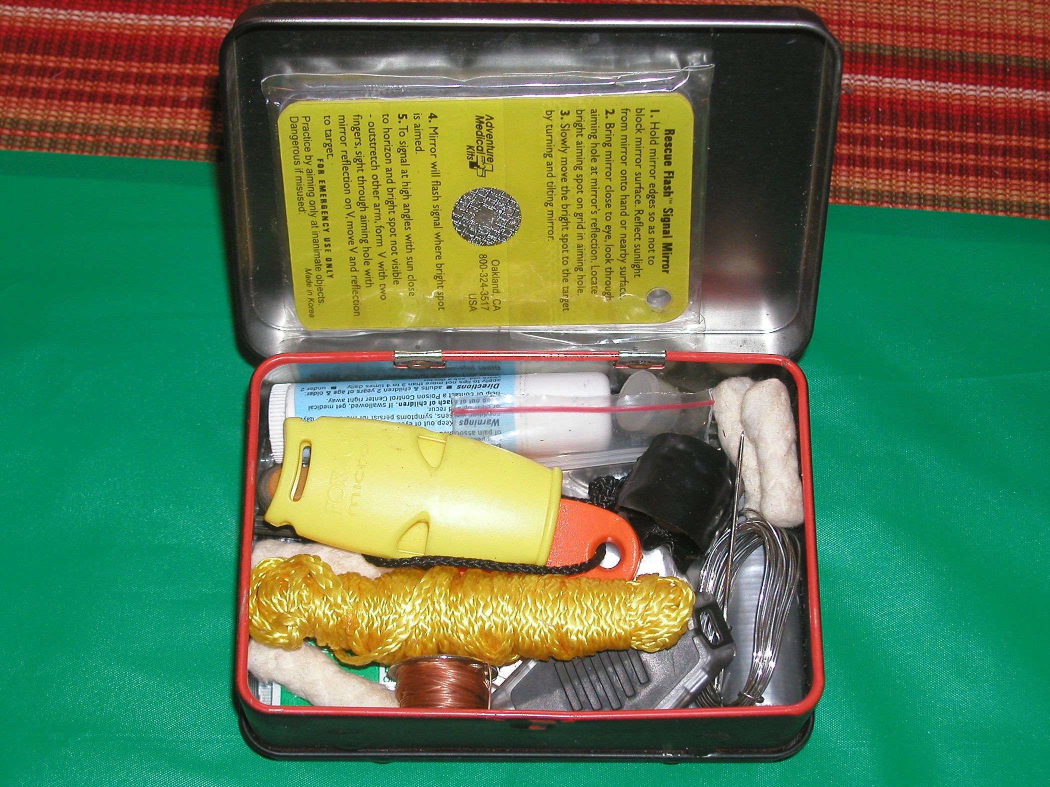 Small Tin Survival Kit : 4 Steps - Instructables