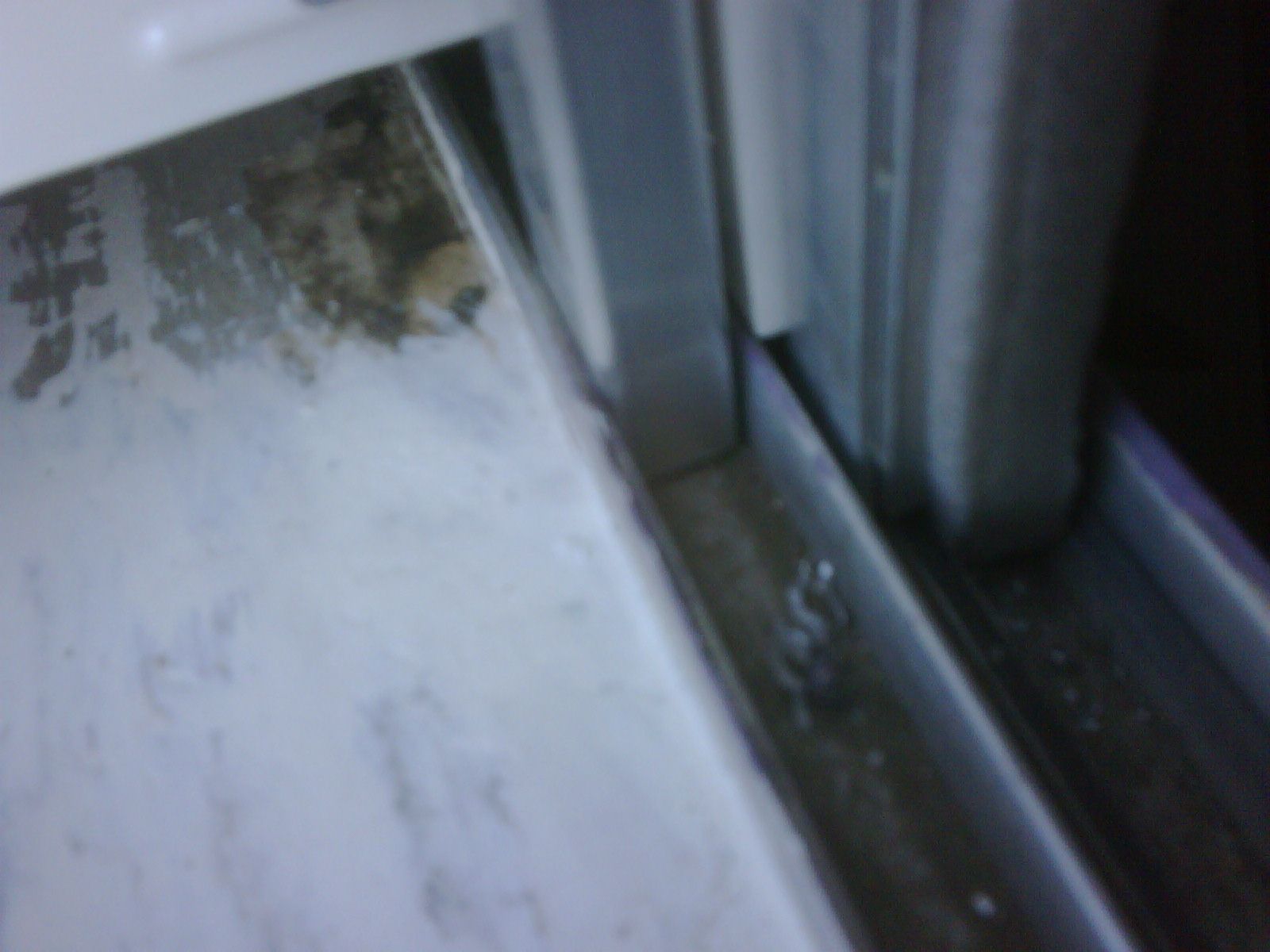Installing A/C Unit Inside of a Horizontally Sliding Window. : 4 Steps ...