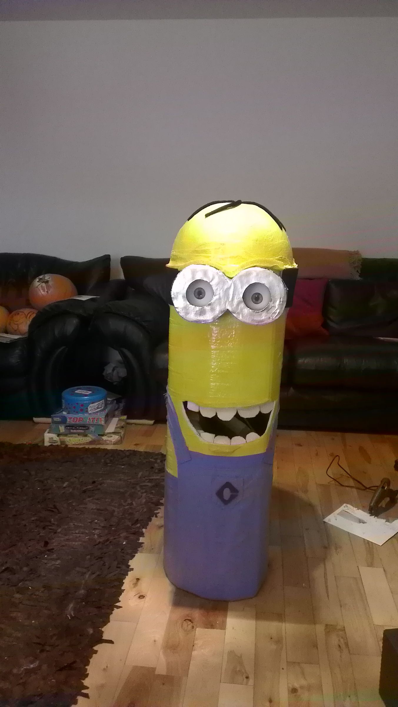 Minion Costume : 8 Steps - Instructables