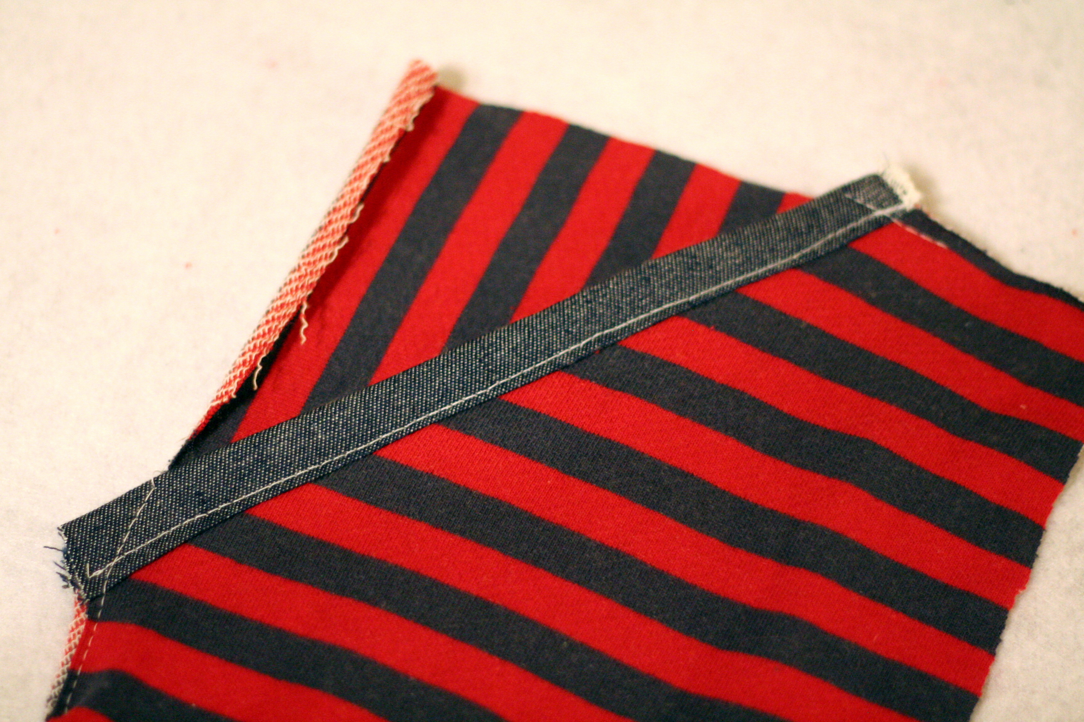 Cropped Jersey Baggies (Shorts) : 15 Steps (with Pictures) - Instructables