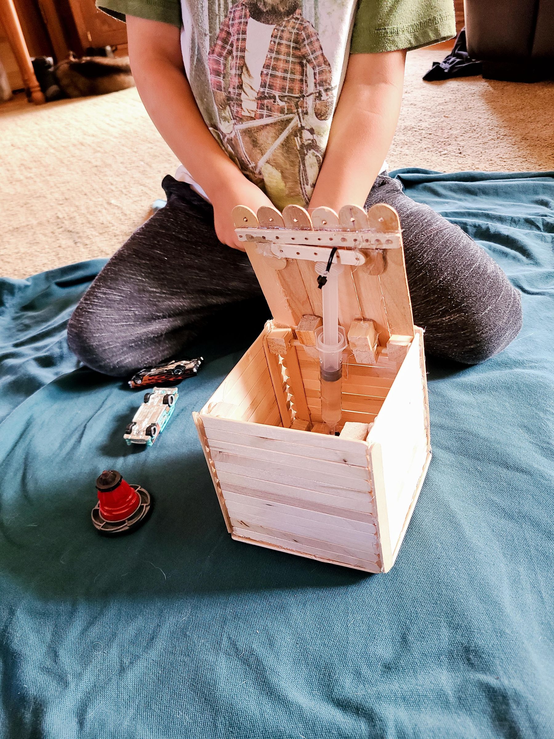 Hydraulic Craft Stick Box : 7 Steps (with Pictures) - Instructables