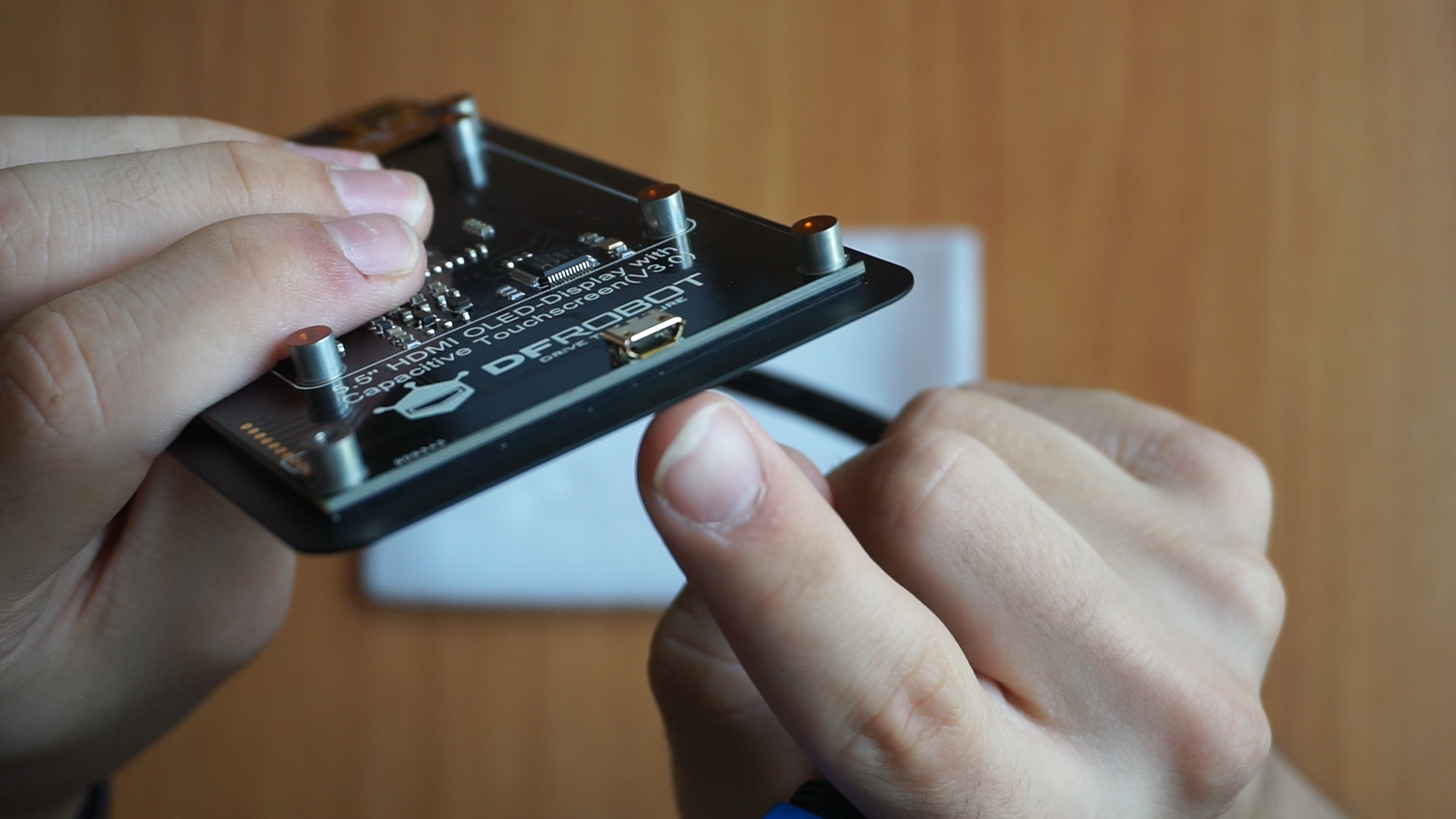 Il Miglior Mini Display OLED Che Abbia Mai Provato! - DF Robot 5.5' HDMI OLED-Display With ...