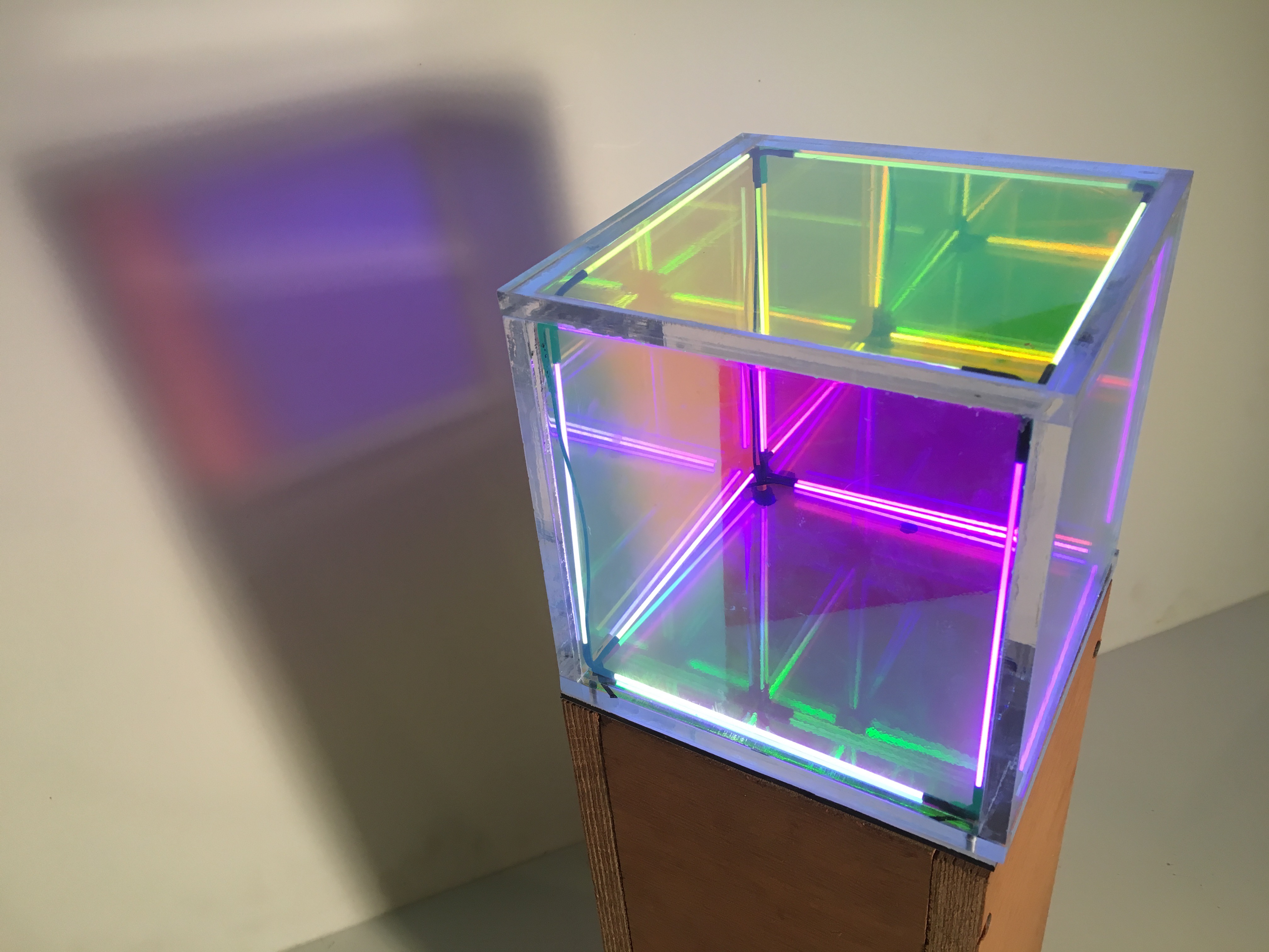 Dichroic Infinity Box : 9 Steps (with Pictures) - Instructables