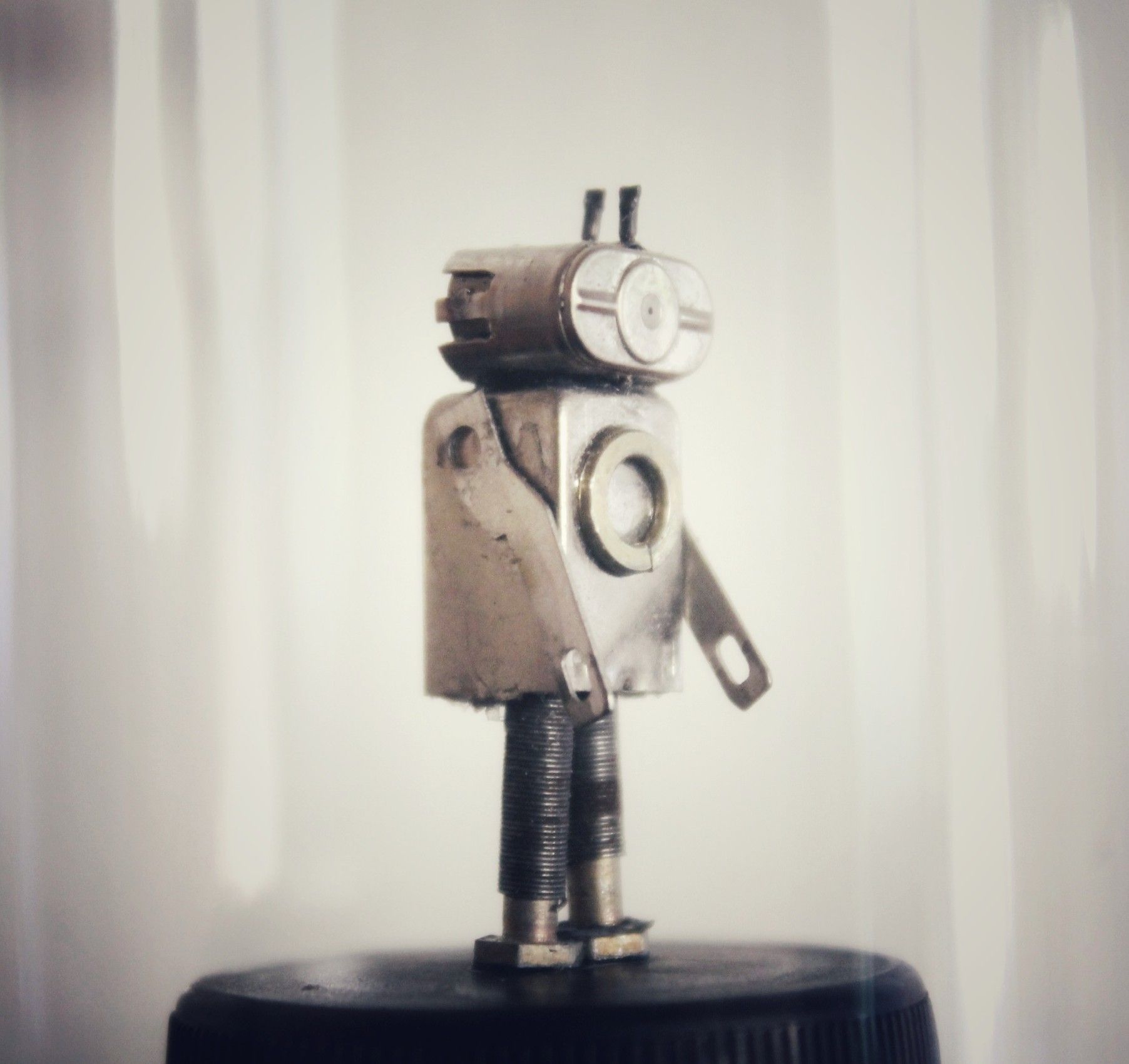 Micro Junkbot Display : 7 Steps (with Pictures) - Instructables