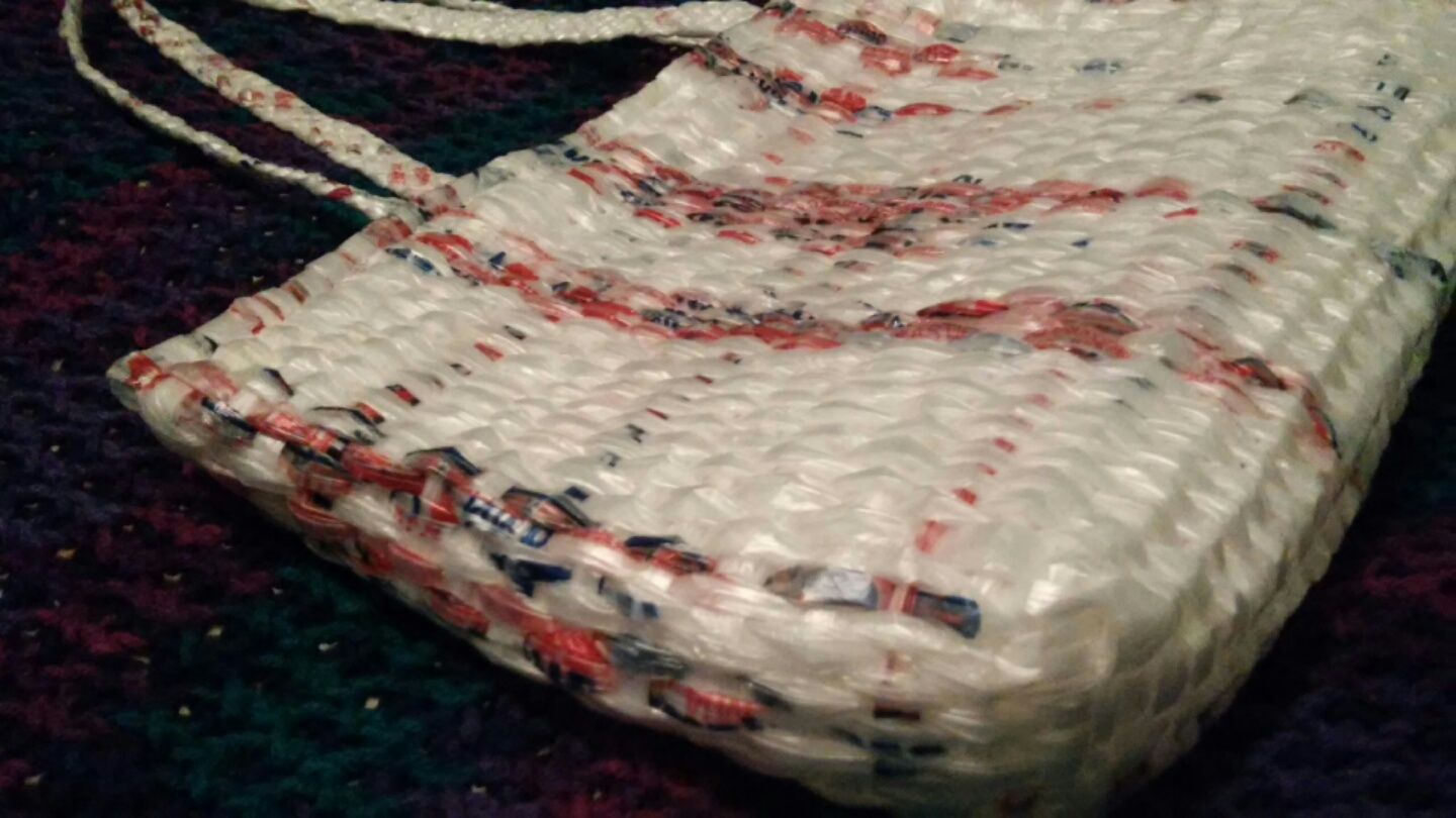 Woven Plastic Purse : 4 Steps (with Pictures) - Instructables