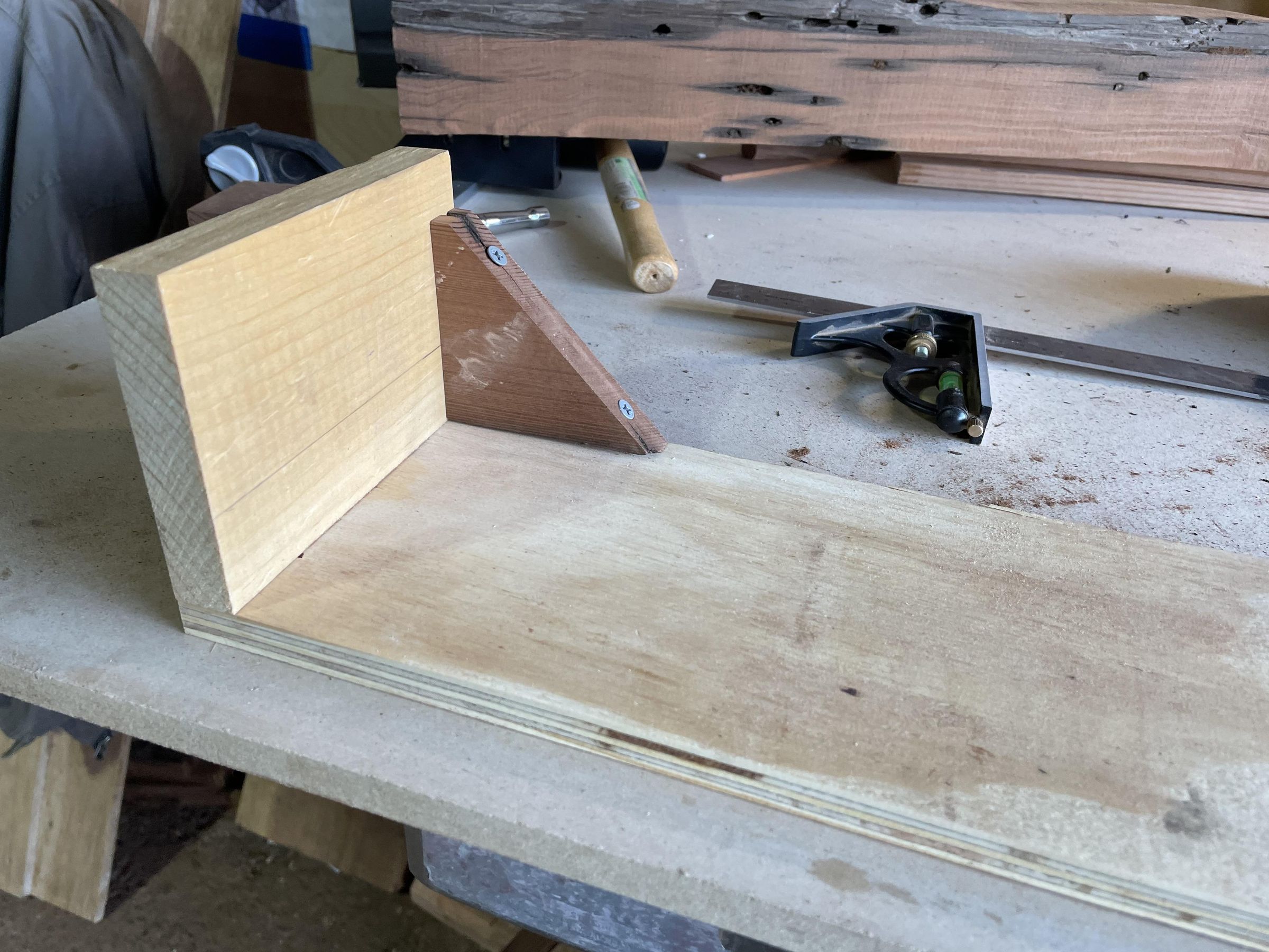 Turn Reclaimed Wood Into Lumber! : 7 Steps (with Pictures) - Instructables