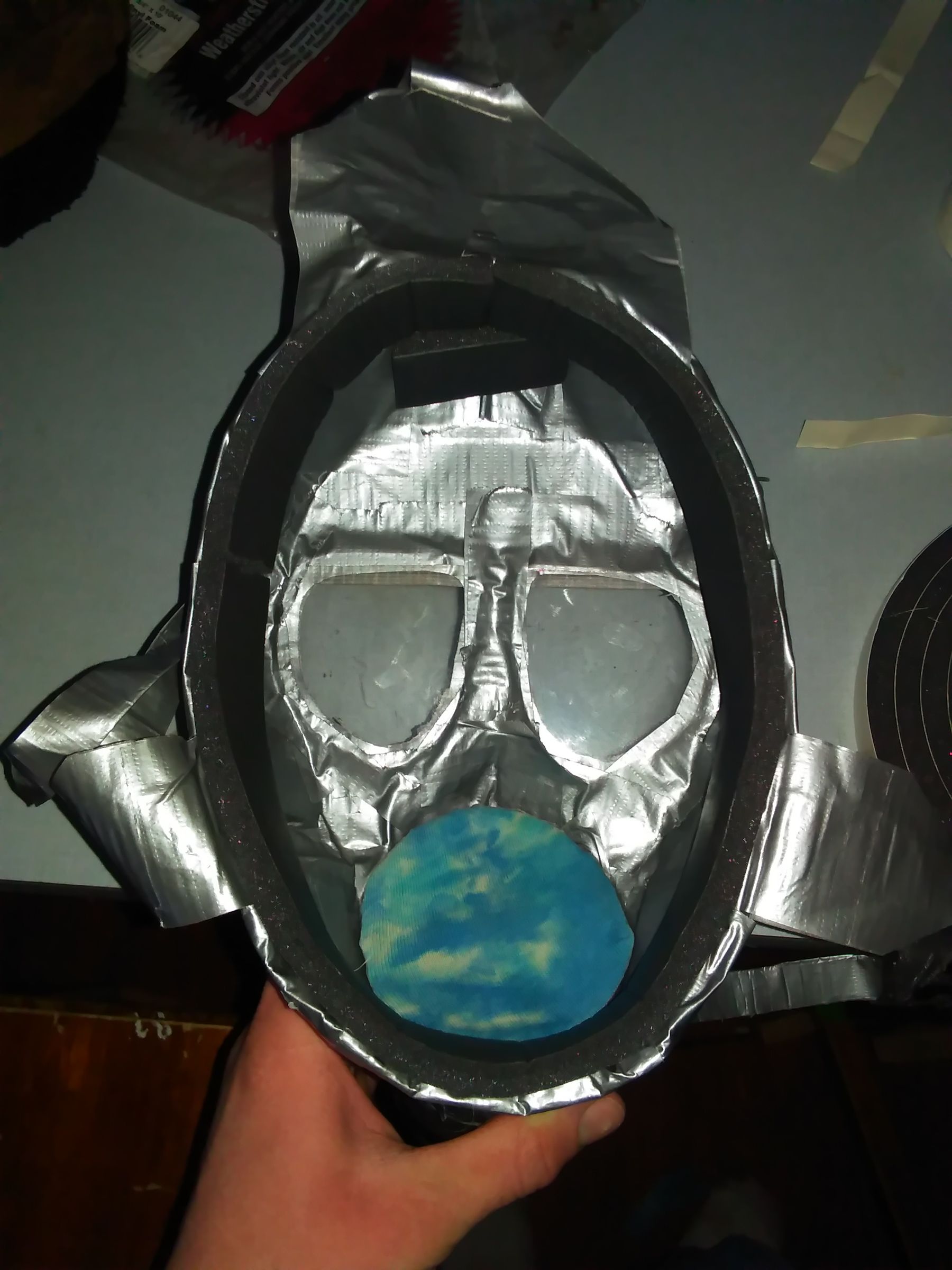 Emergency Duct Tape Gas Mask! : 8 Steps (with Pictures) - Instructables