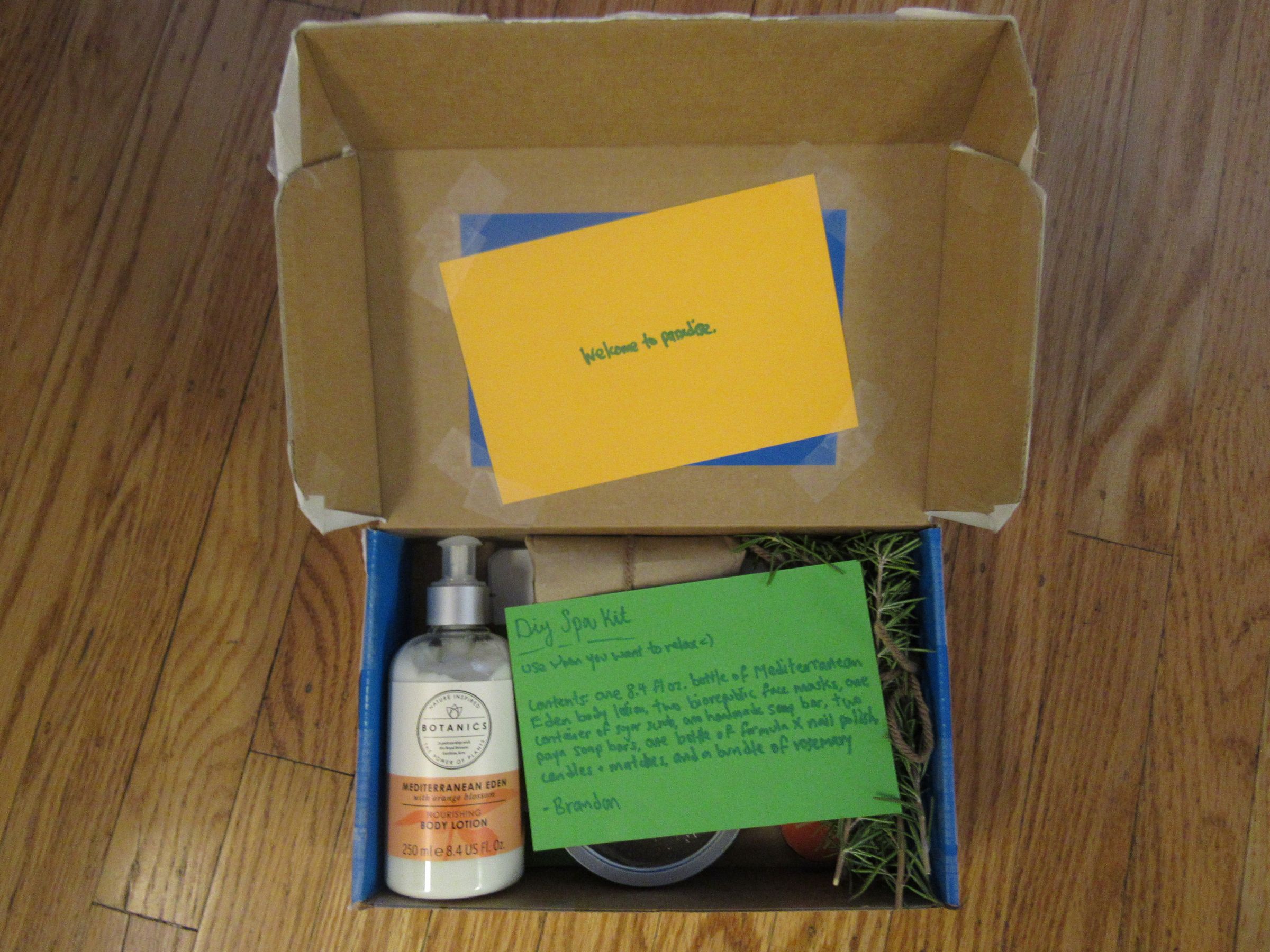DIY Christmas Gifts - Themed Kits : 5 Steps (with Pictures) - Instructables