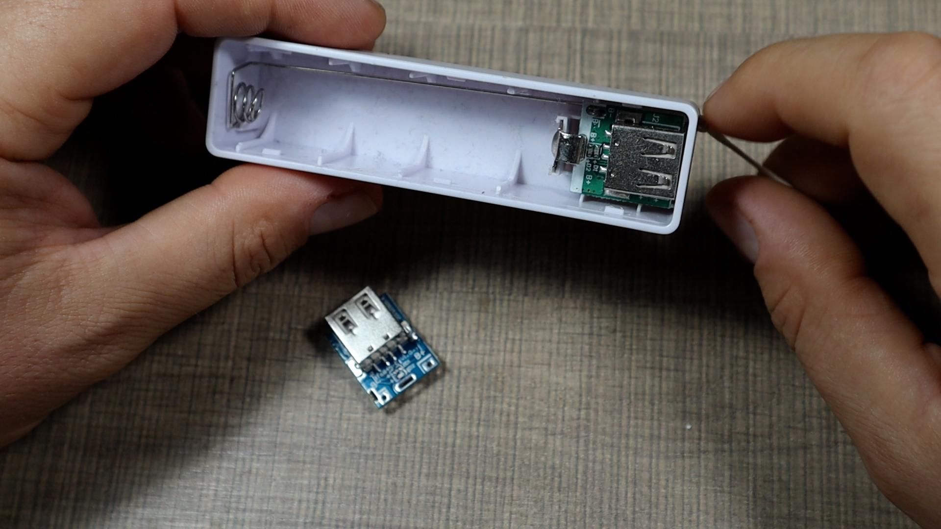 Electronics Projects Power Bank : 9 Steps (with Pictures) - Instructables