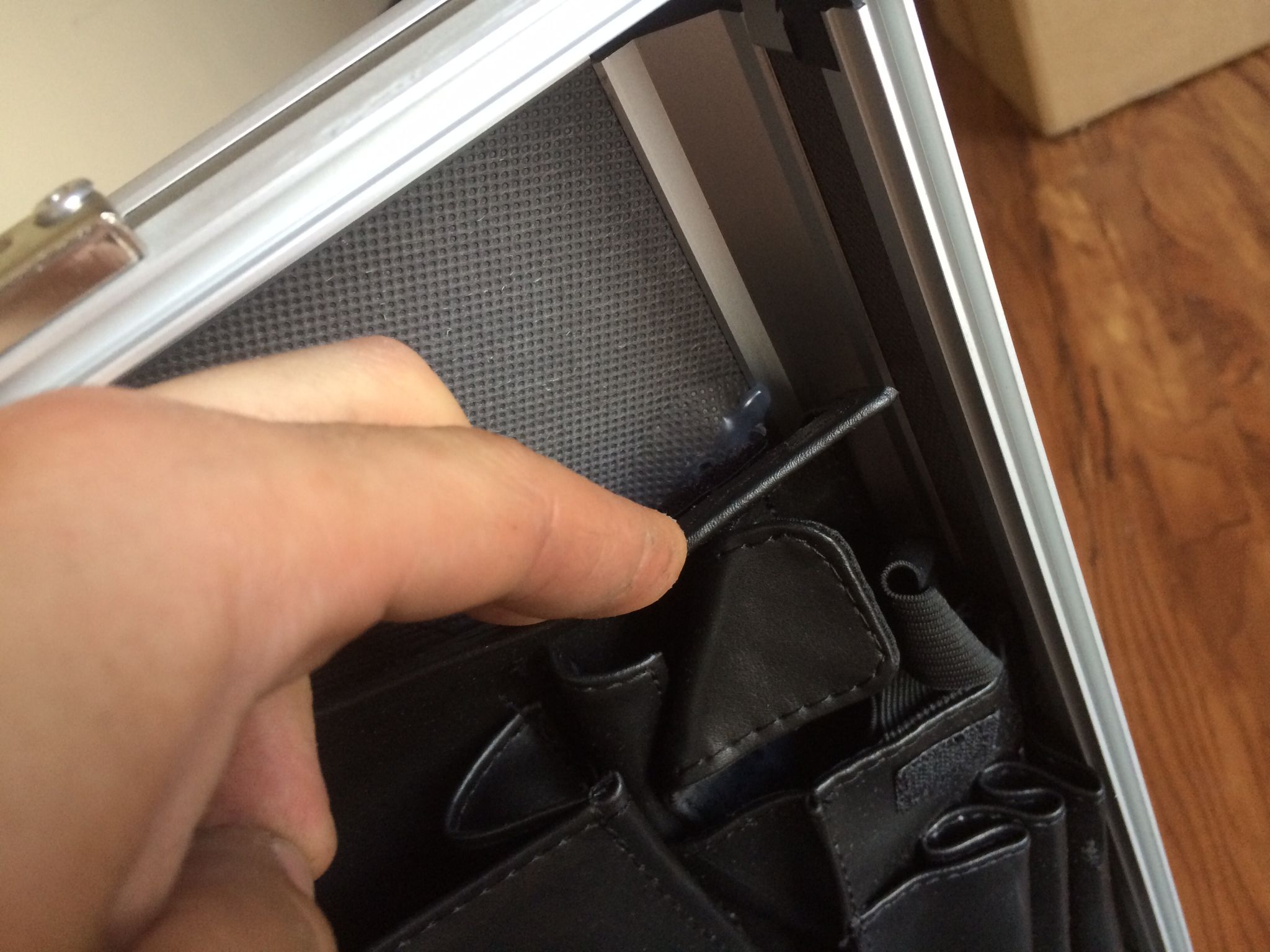 Briefcase PC : 7 Steps - Instructables