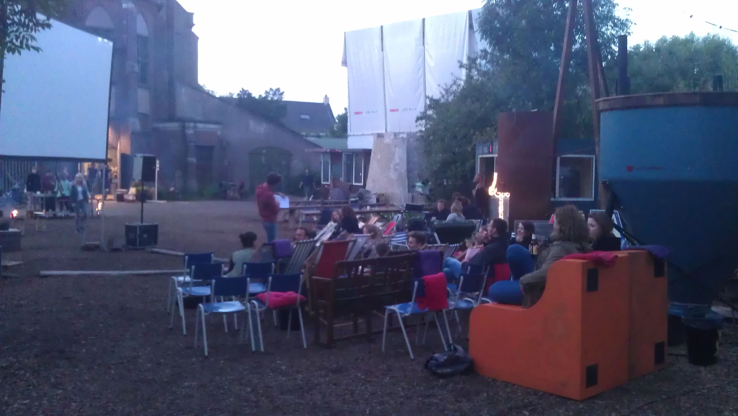 I Created My Own Mobile Cinema : 3 Steps (with Pictures) - Instructables