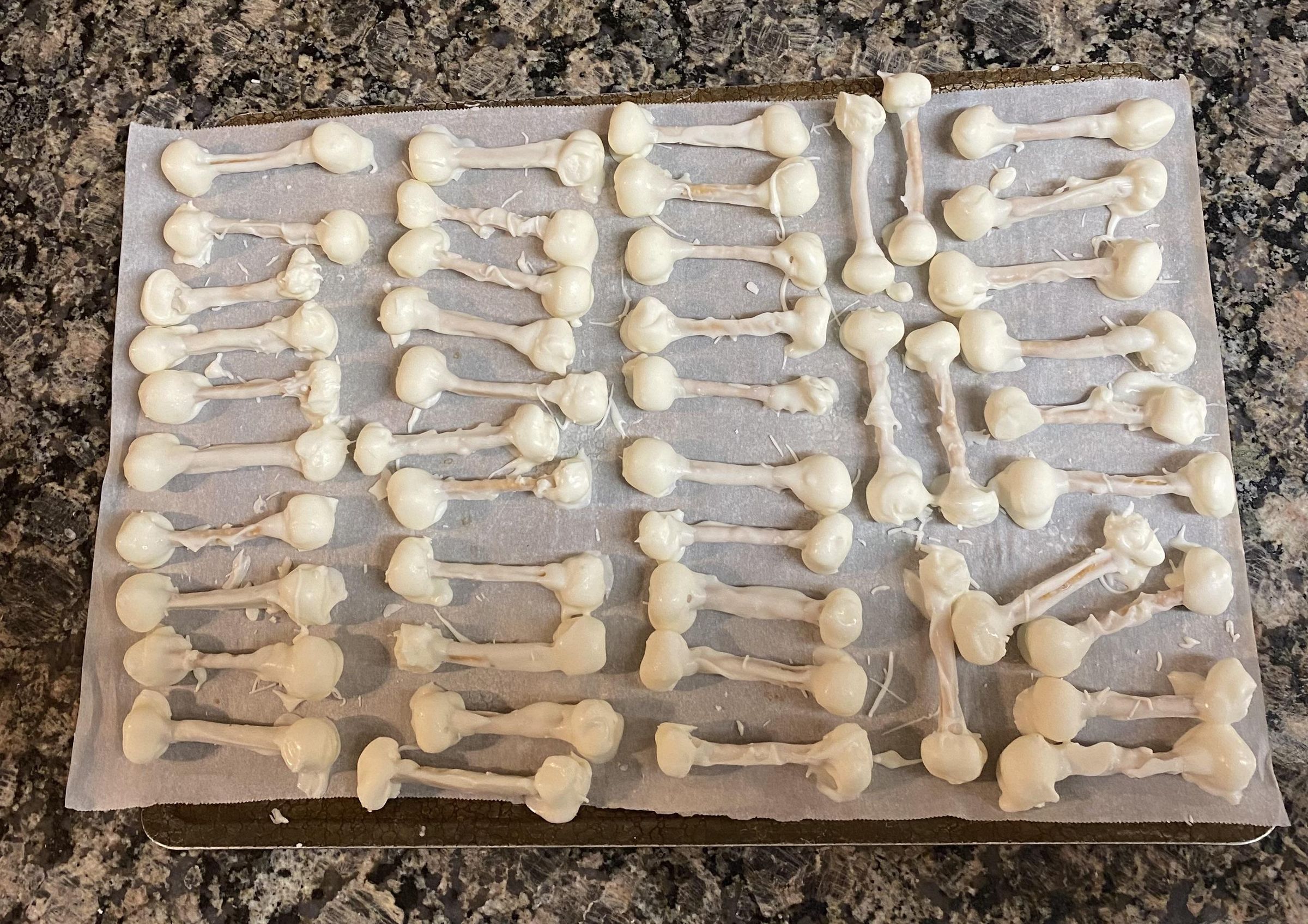 Trick-or-Treat Bones : 4 Steps (with Pictures) - Instructables