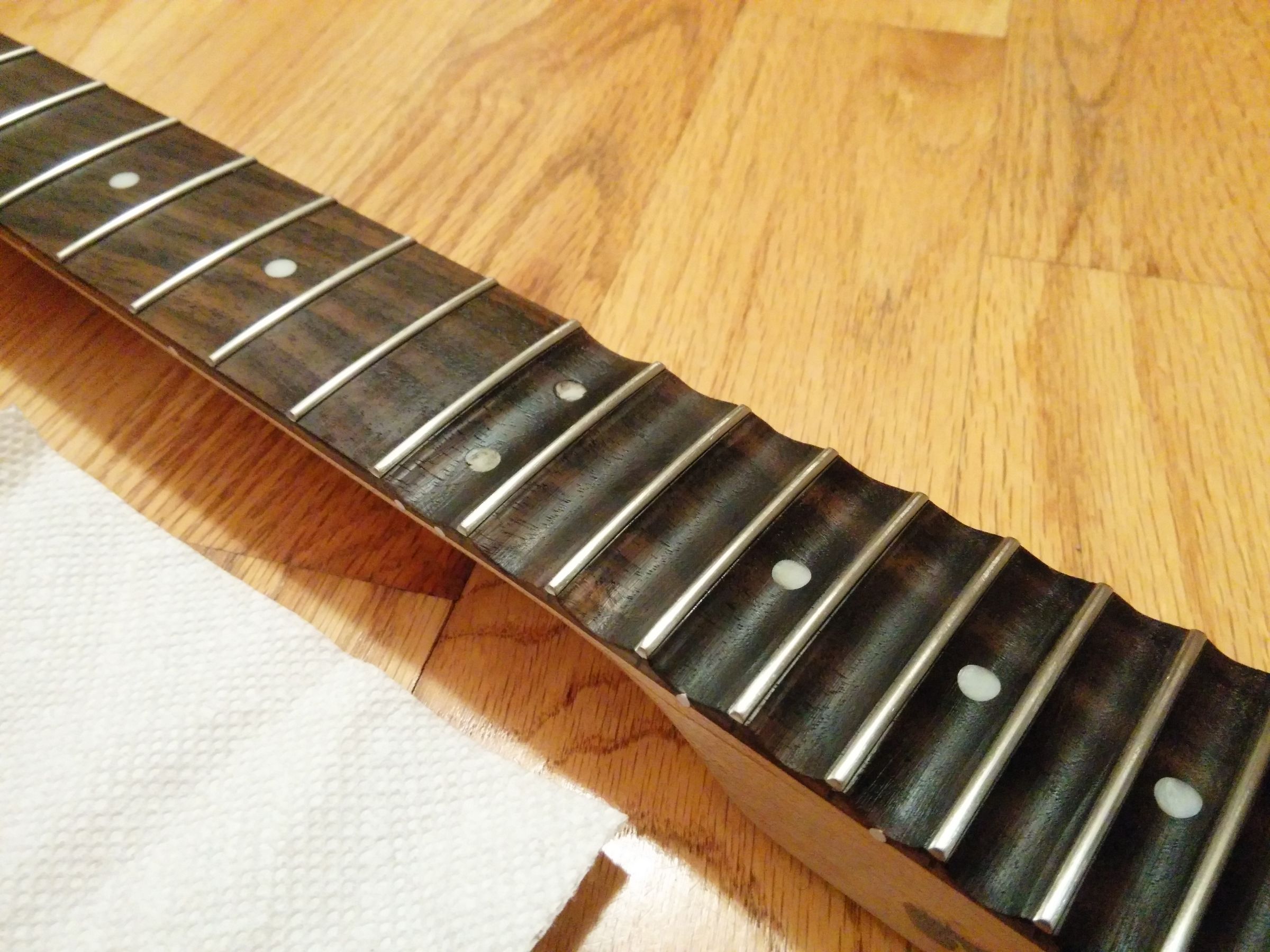 Scallop Your Guitar (Standard Scallop, Frets 14-21) : 11 Steps (with ...