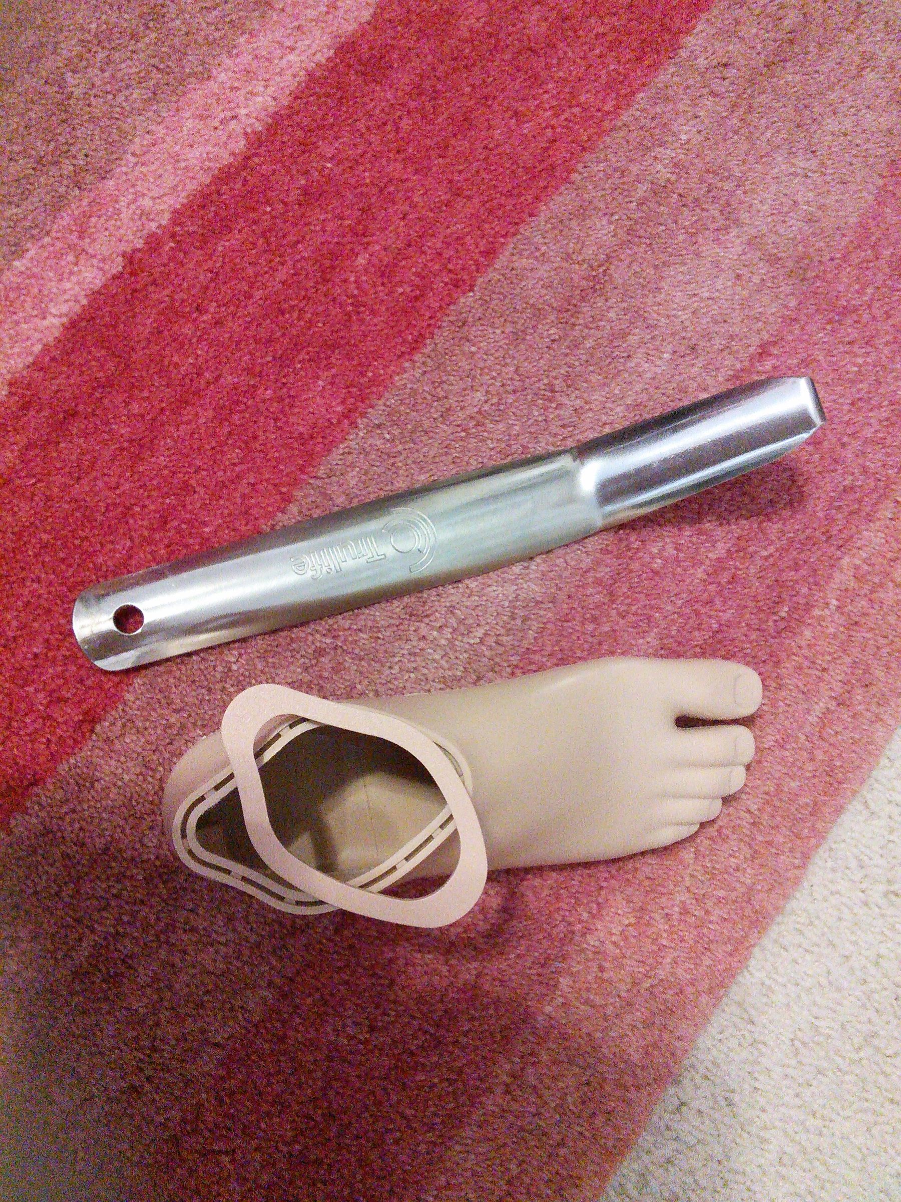 How to Put a New Foot on Your Prosthesis. : 9 Steps - Instructables