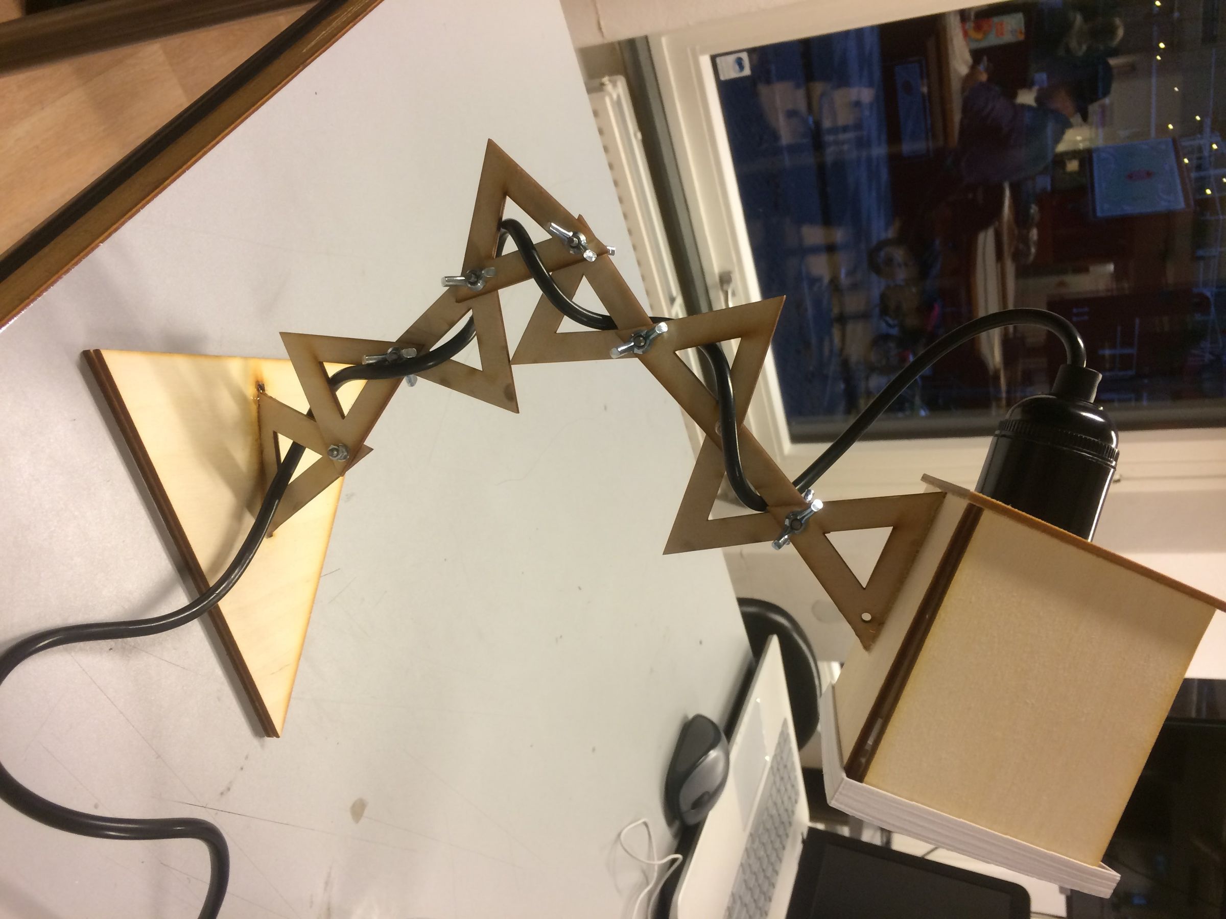 Triangle Desk Lamp : 9 Steps (with Pictures) - Instructables