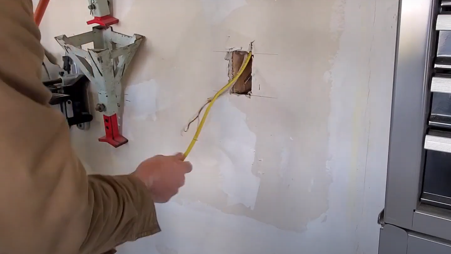 How to Add a New Electrical Circuit : 7 Steps (with Pictures ...