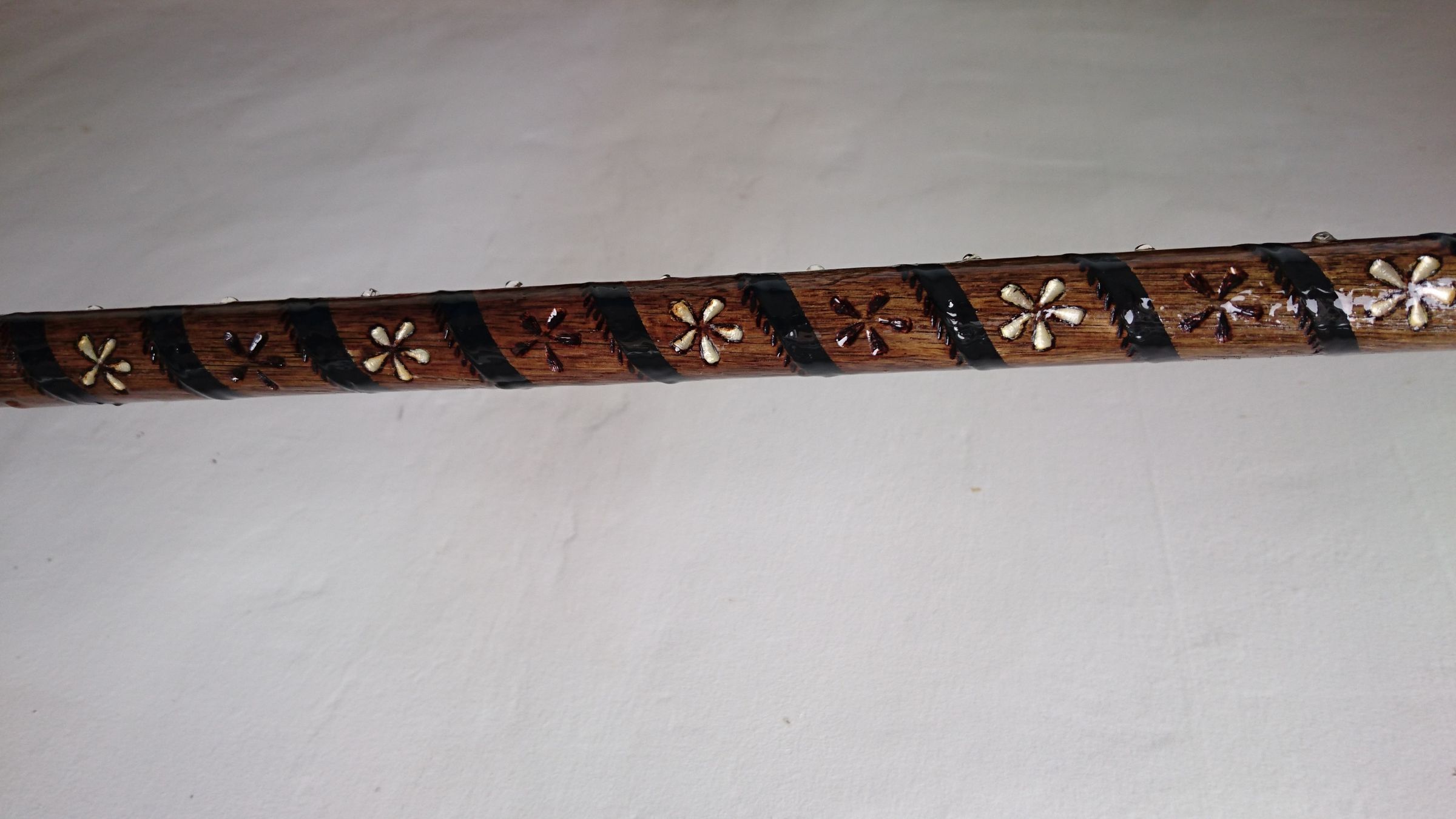 Broom Stick Into a Walking Stick : 8 Steps (with Pictures) - Instructables