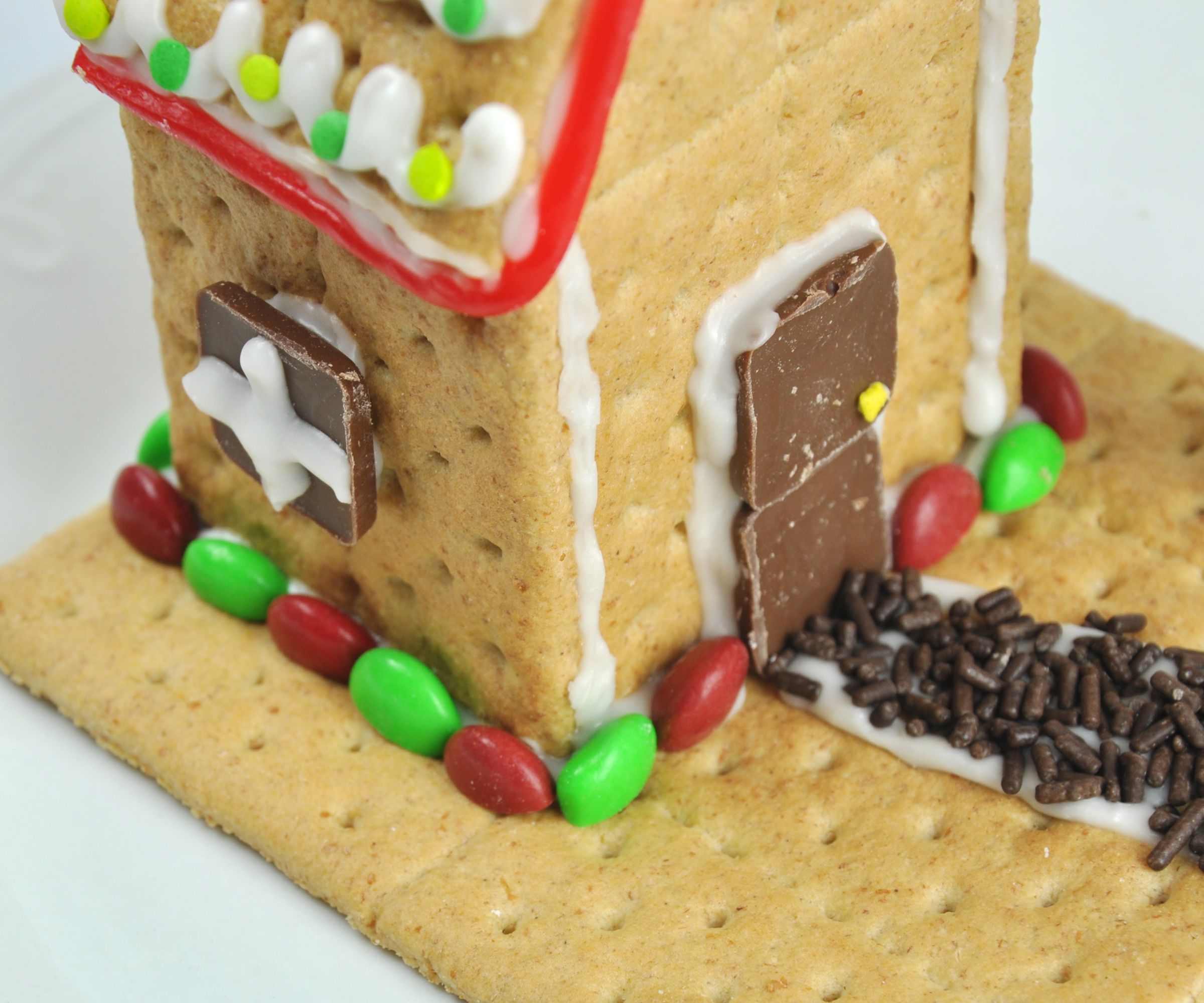 Graham Cracker "Gingerbread" House for Kids : 6 Steps (with Pictures ...