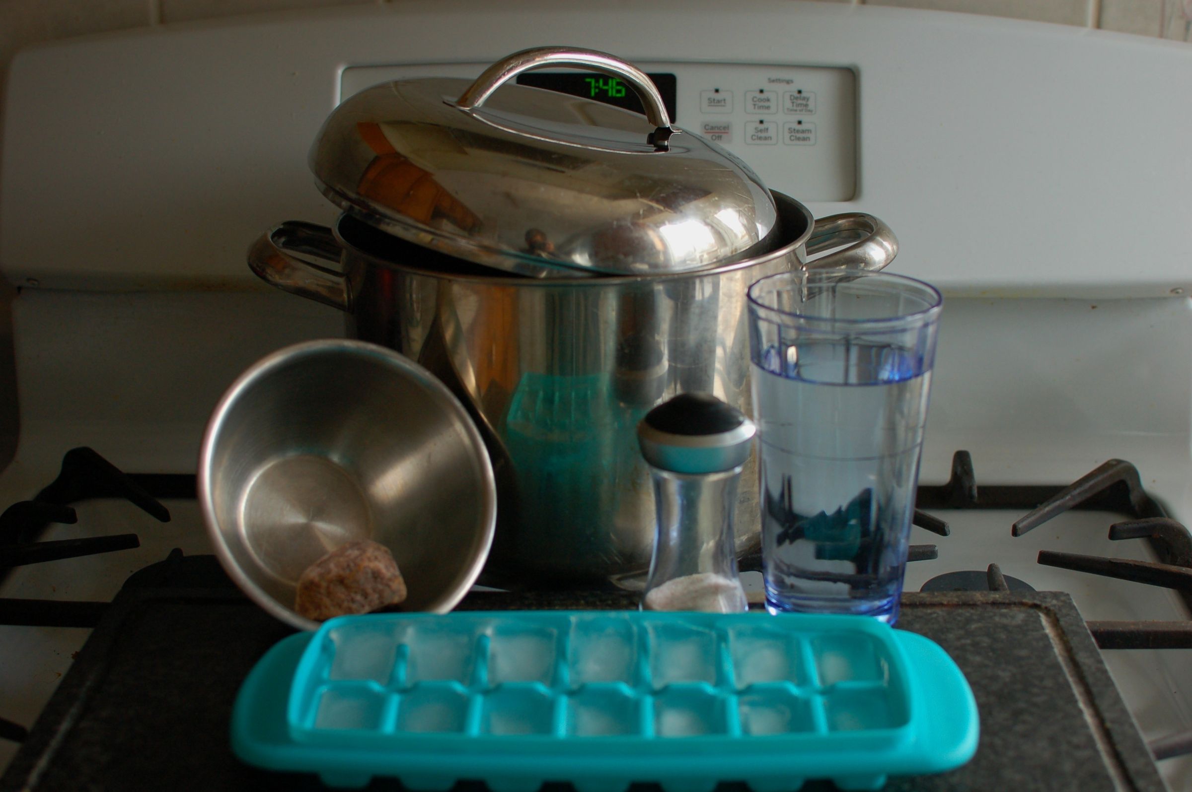 How to Distill Water in Your Own Kitchen : 4 Steps - Instructables