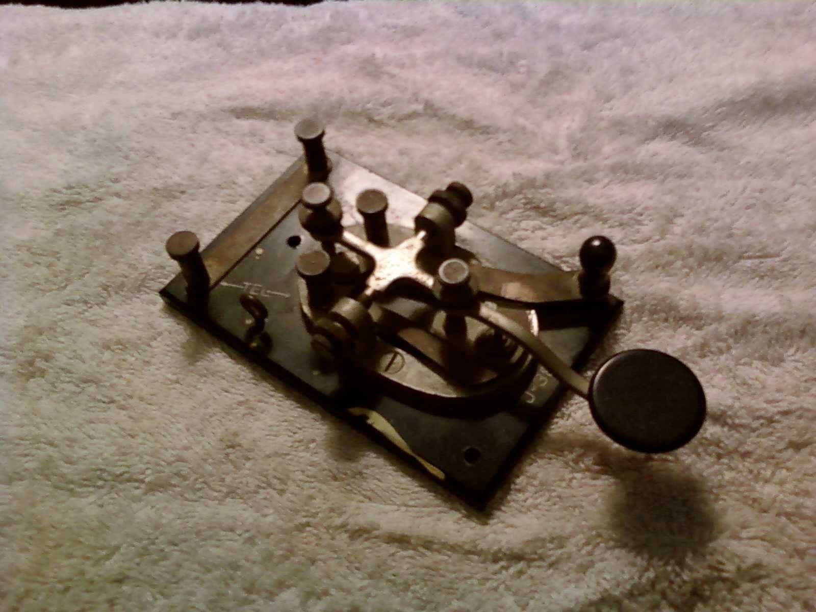The Locusograph, a Steampunk Telegraph Key Mouse Mod : 9 Steps ...