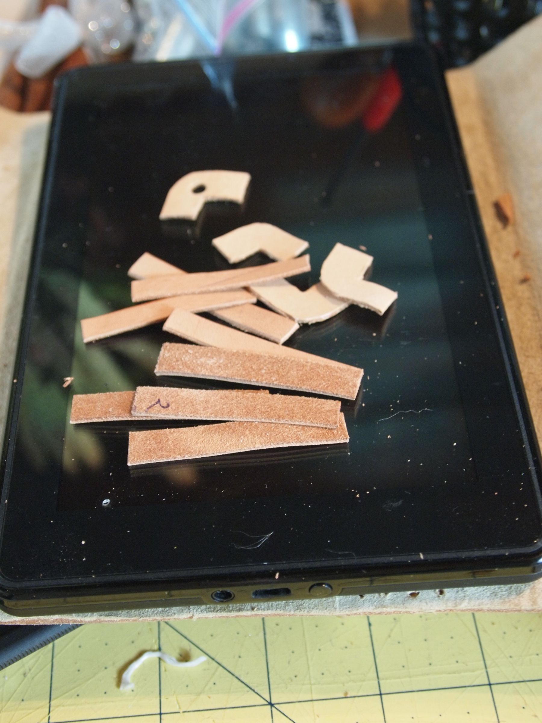 DIY Leather Tablet Case : 8 Steps (with Pictures) - Instructables