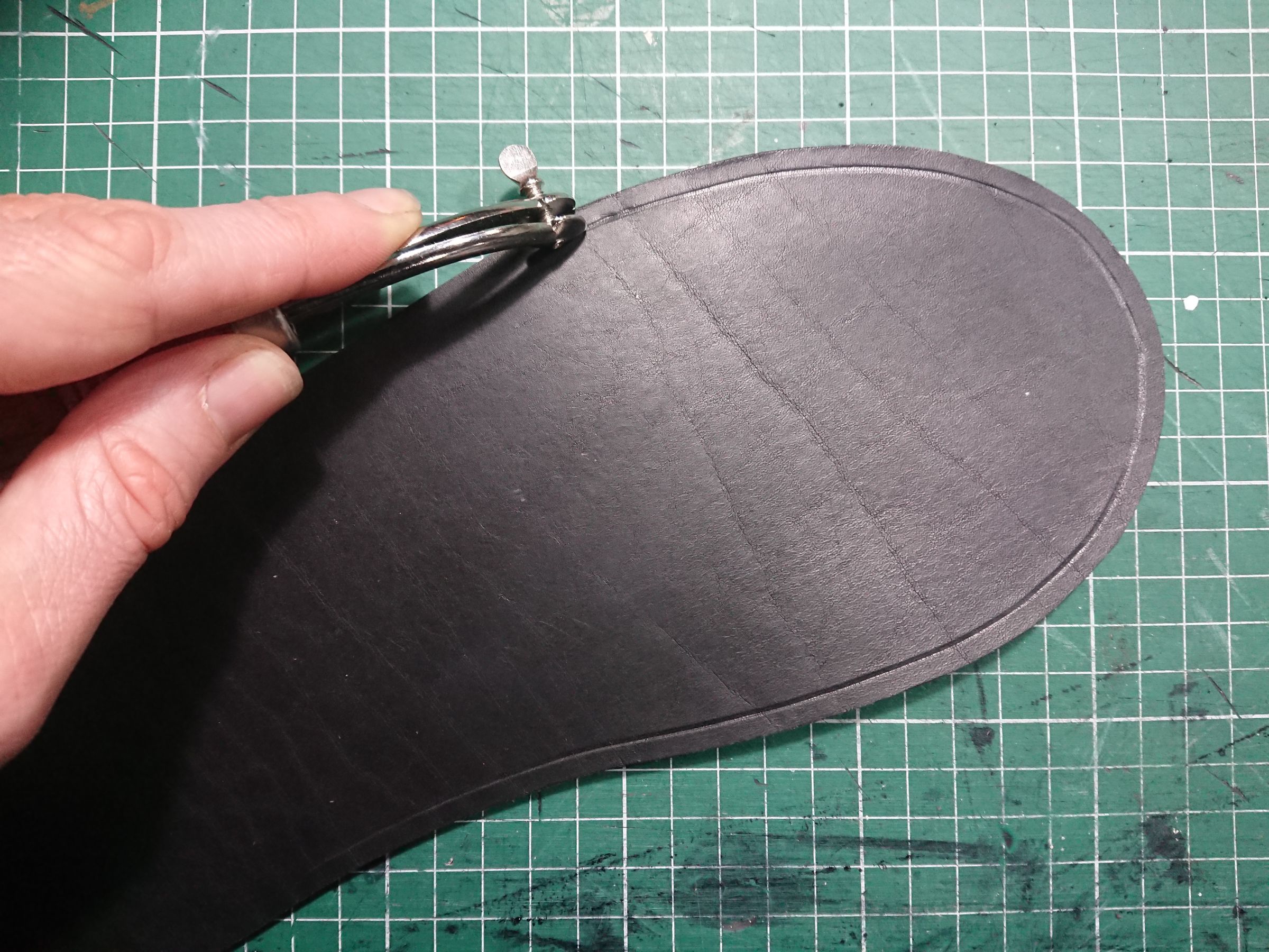 Making Leather Slippers : 9 Steps (with Pictures) - Instructables