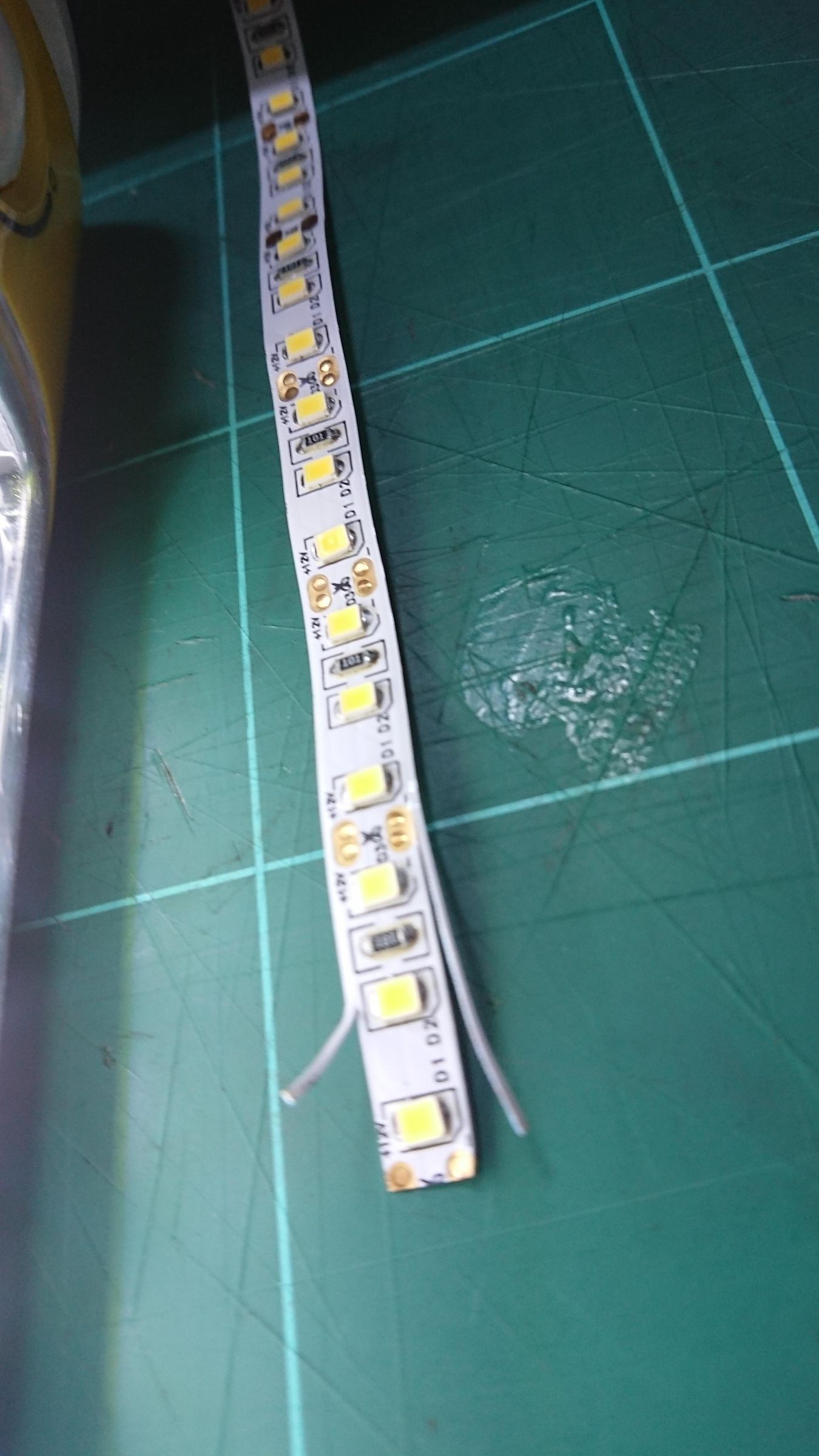 LED Ring Light for Laptop Screen : 5 Steps (with Pictures) - Instructables