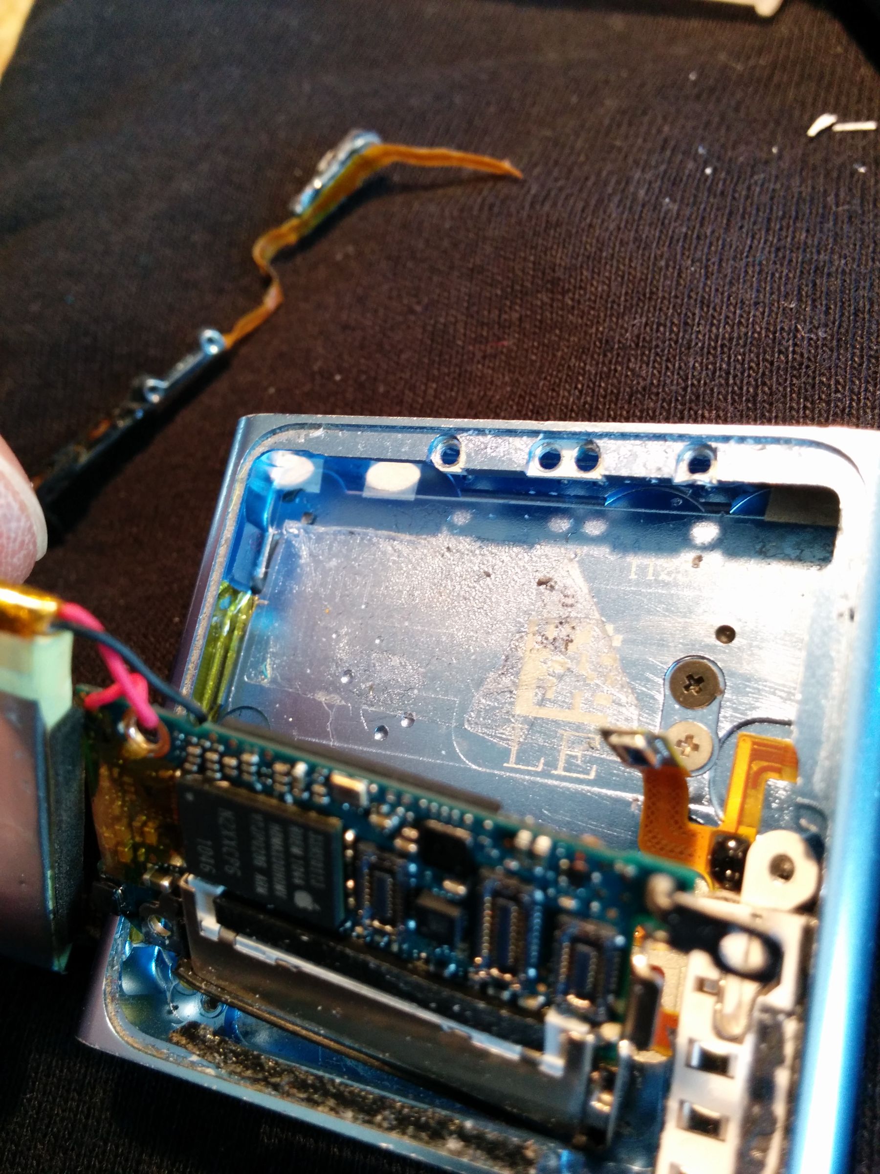 Ipod Nano 6th Gen Headphone, Power and Volume Assembly Repair : 8 Steps ...