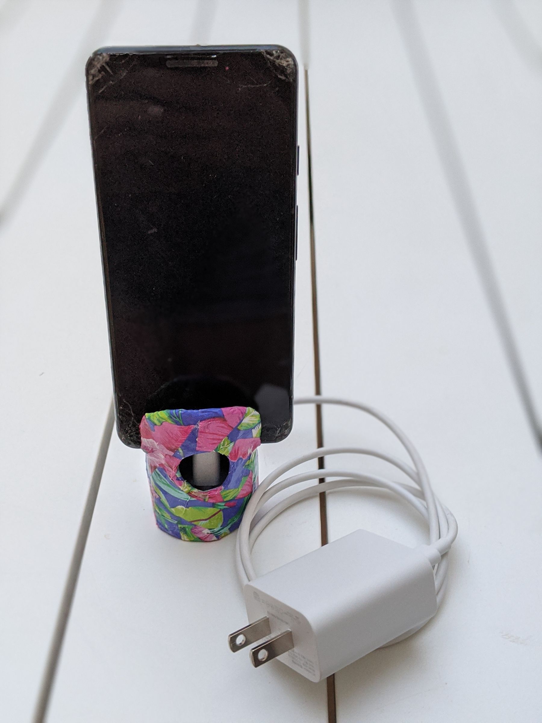 Tiny Upcycled Smartphone Stand : 9 Steps (with Pictures) - Instructables