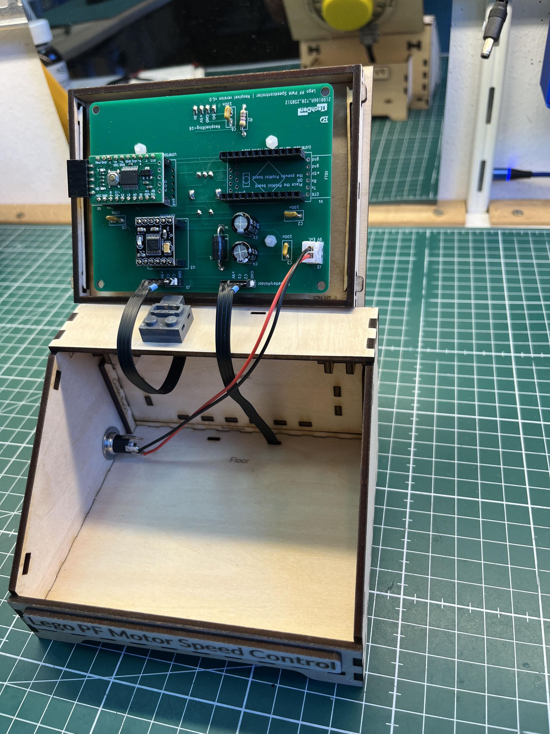 Lego Power Function (PF) Motor Speed Controller With a 16 LED Neopixel ...