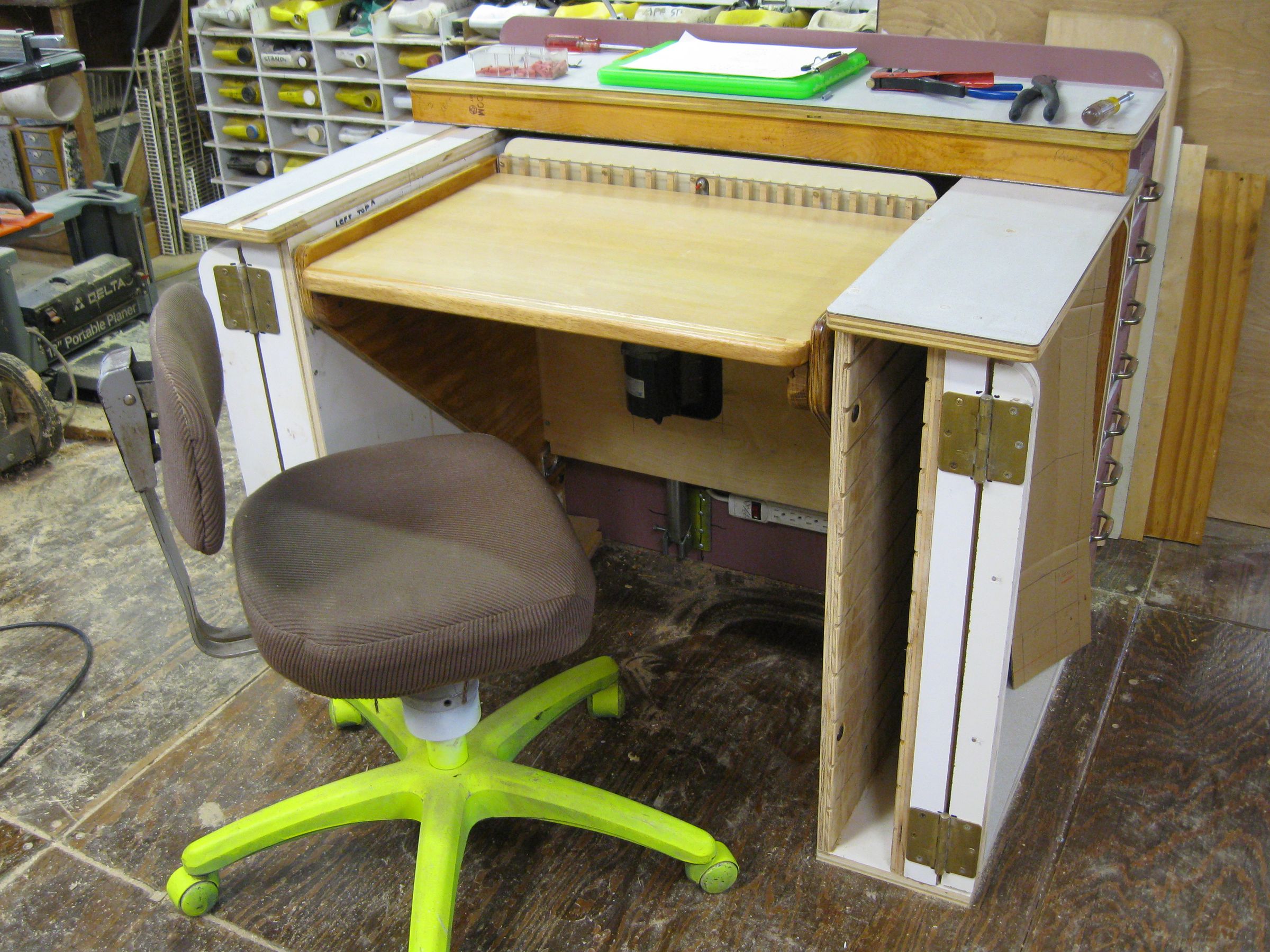 Jim's Model Railroad Work Bench : 11 Steps (with Pictures) - Instructables