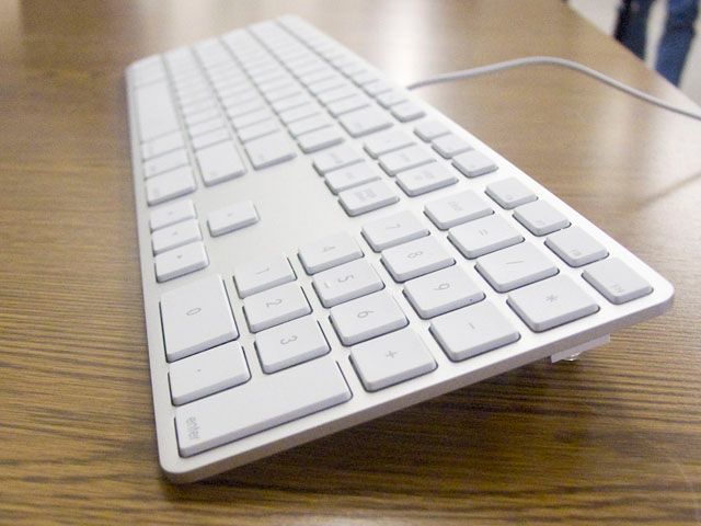 Tilt Your Aluminum Apple Keyboard : 4 Steps - Instructables