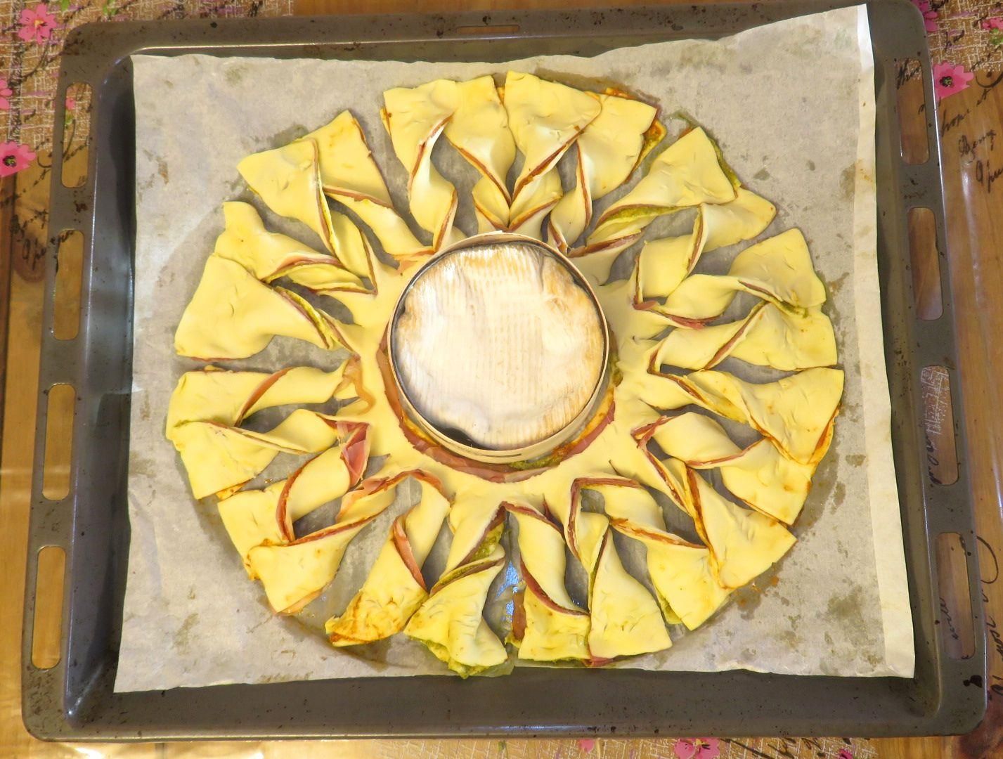 Sunshine Cheese Wreath : 4 Steps (with Pictures) - Instructables