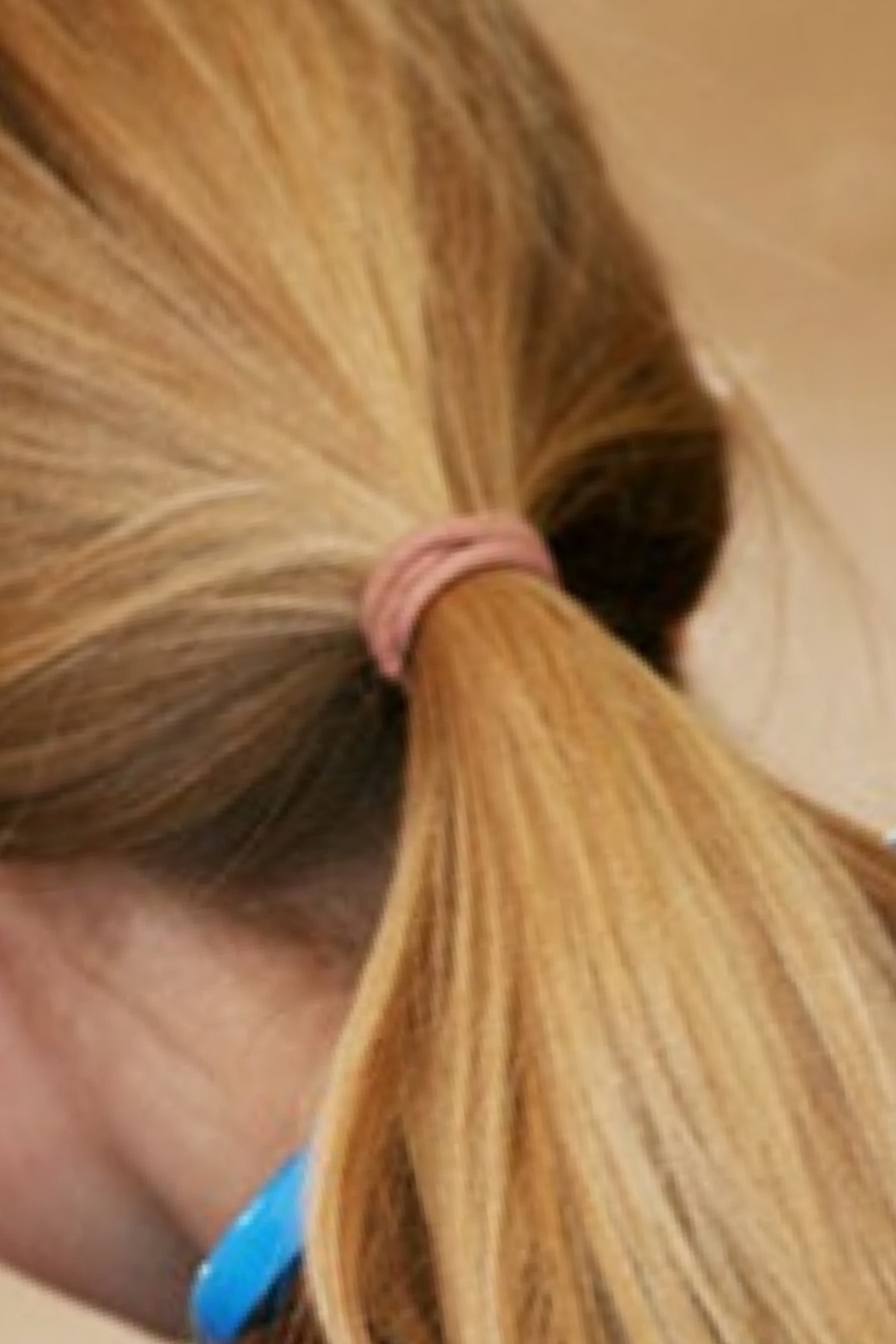 3 Step Sculpted Bun : 3 Steps - Instructables