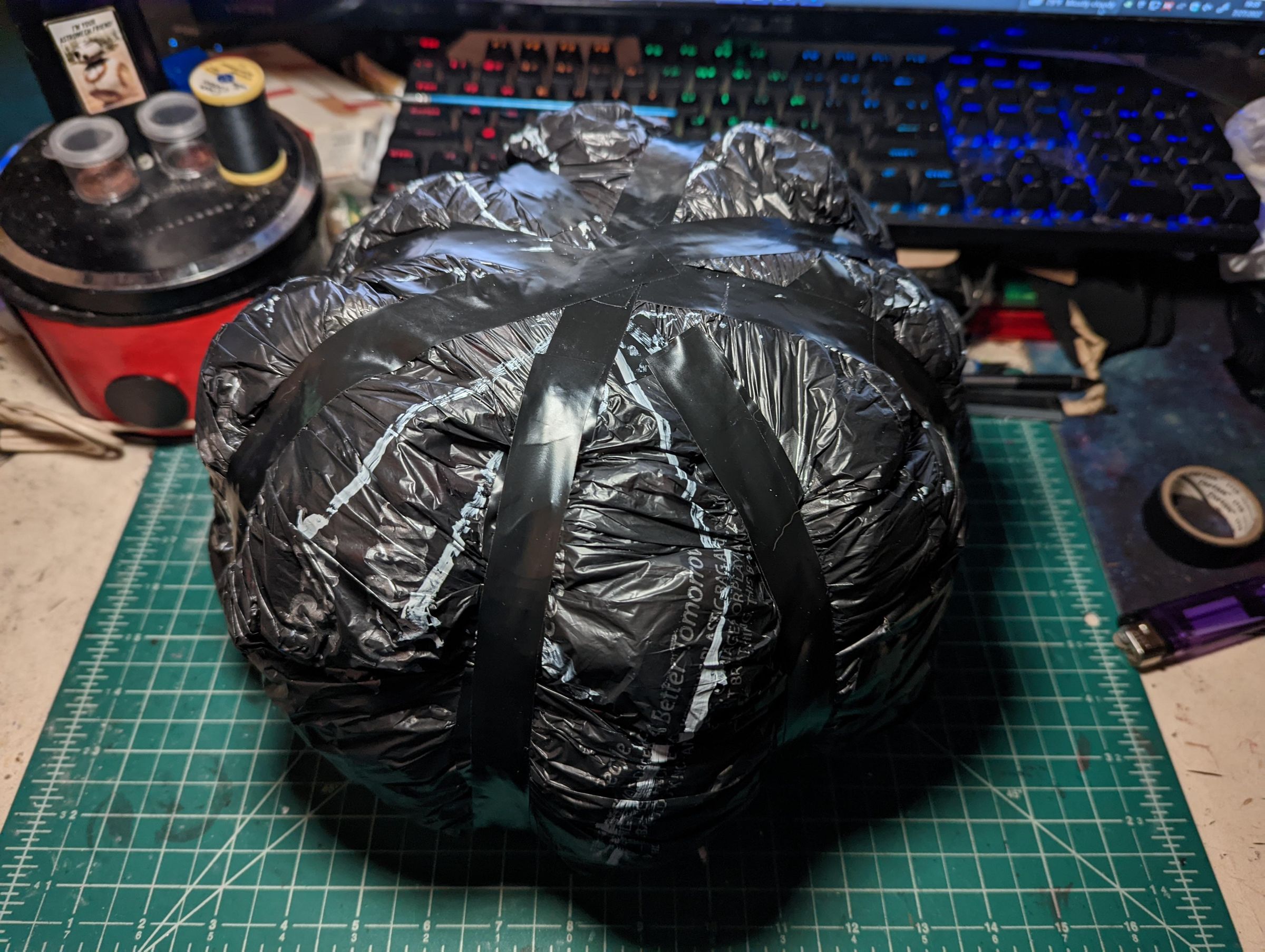 DIY Paper Maché Jack-O'Lantern : 10 Steps (with Pictures) - Instructables