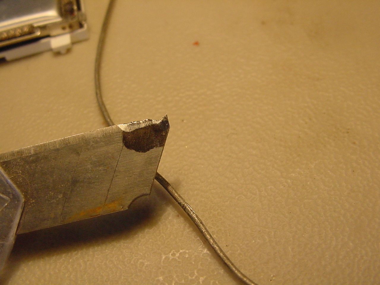 Busted Ipod Click Wheel Connector Fix : 4 Steps - Instructables