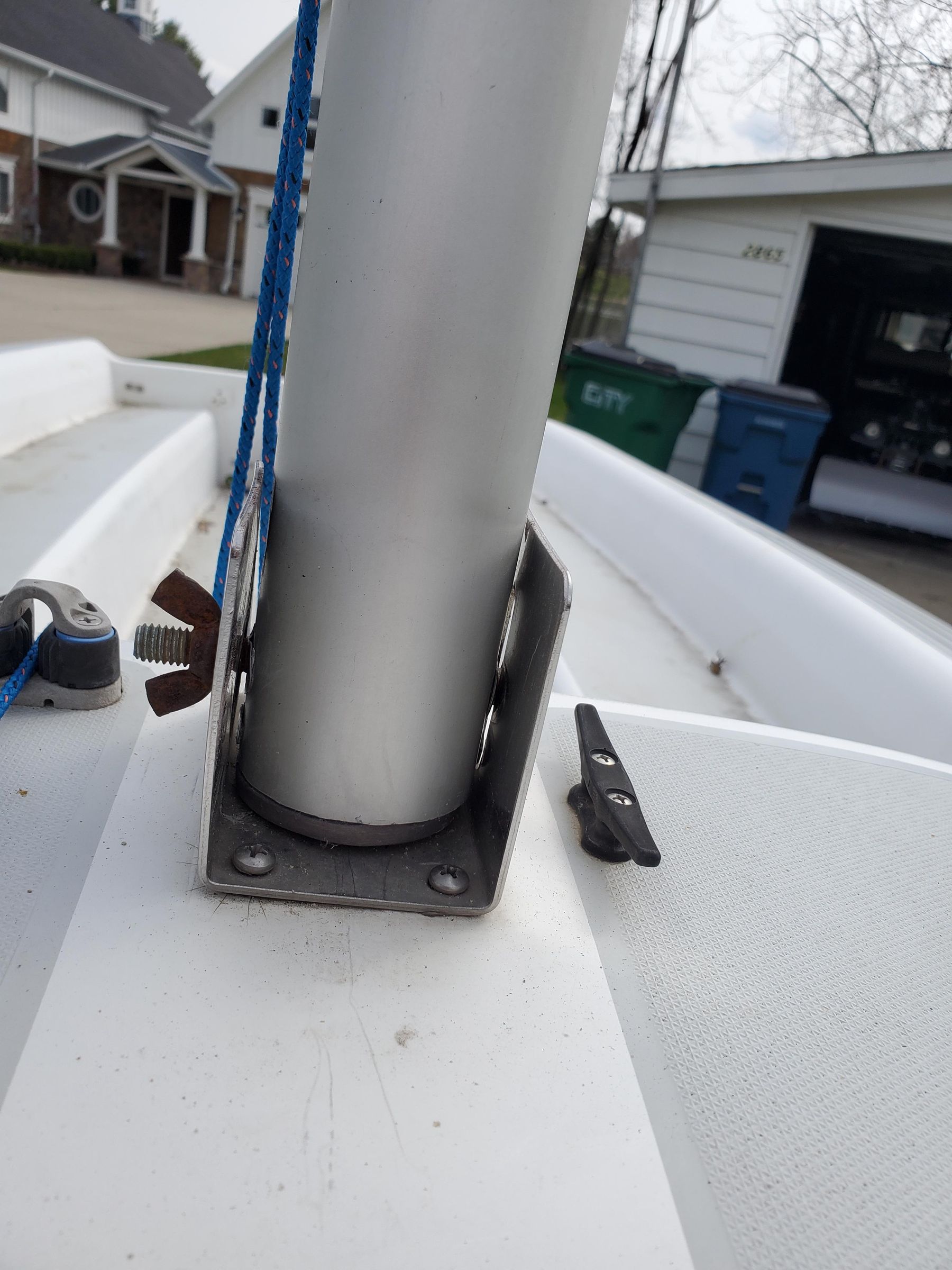 How to Rig a Catalina Capri 16.5 Sailboat : 11 Steps - Instructables
