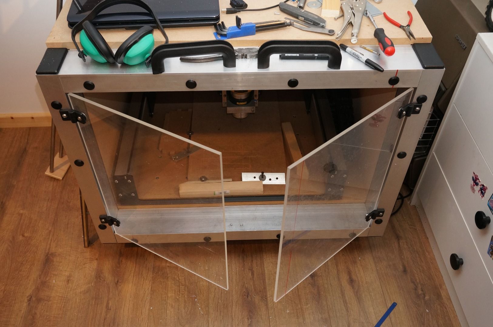CNC Router Enclosure : 7 Steps (with Pictures) - Instructables