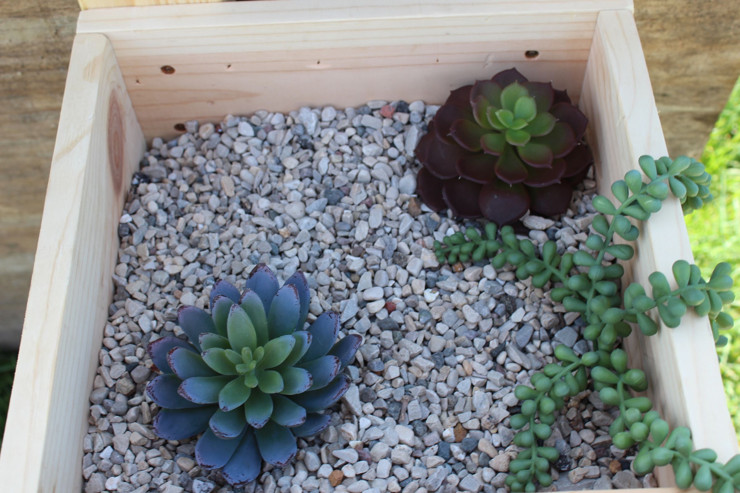 Faux-Succulent Side Table : 9 Steps (with Pictures) - Instructables