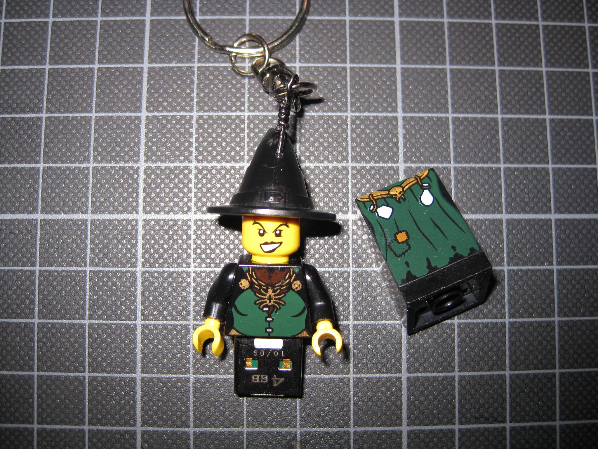 Lego Figure USB Drive : 4 Steps (with Pictures) - Instructables
