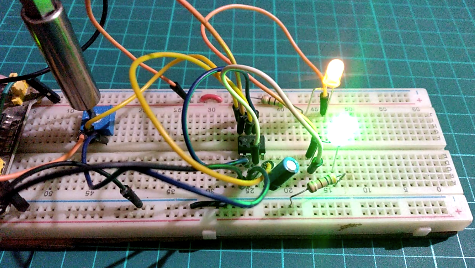 LED Flashing Project Using 555 Timer IC: a Step-by-Step Guide : 4 Steps ...