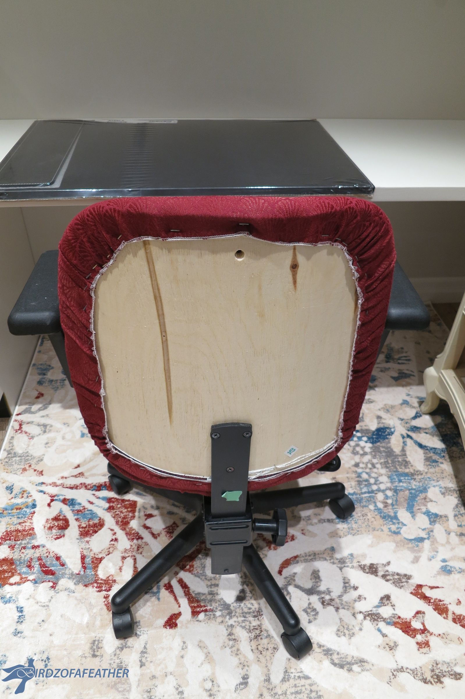 Reupholster an Office Chair : 16 Steps (with Pictures) - Instructables