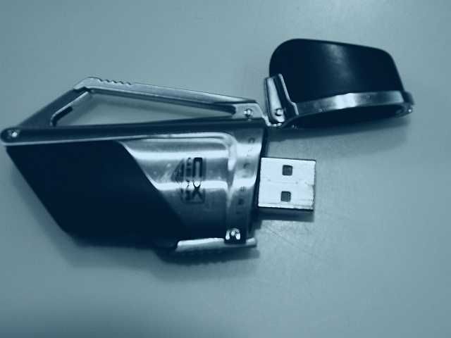 USB Thumb Drive Flash Drive Holder-MAKE a BELTCLIP HOLDER : 5 Steps ...