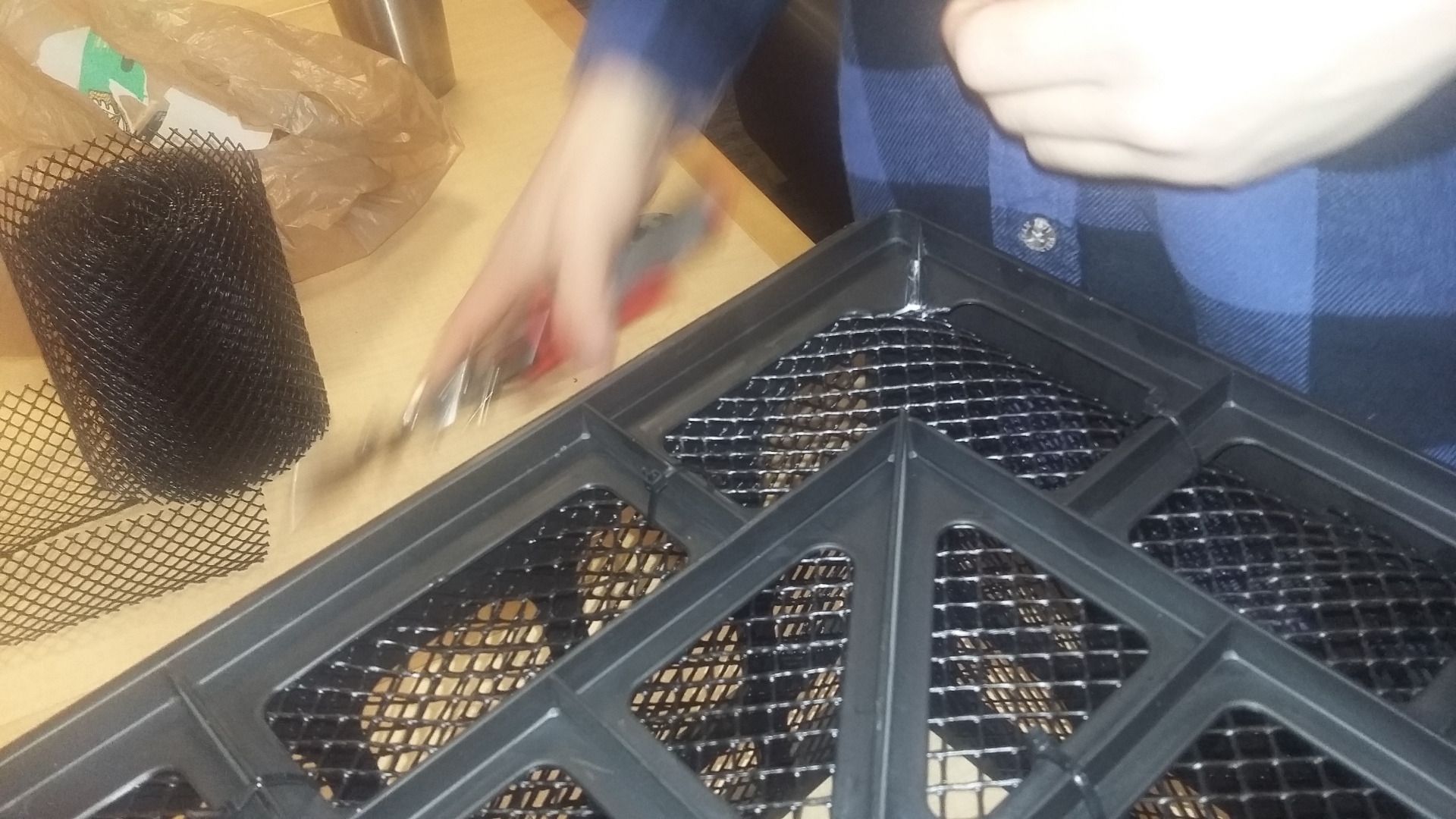 Milk Crate Live Trap : 9 Steps - Instructables