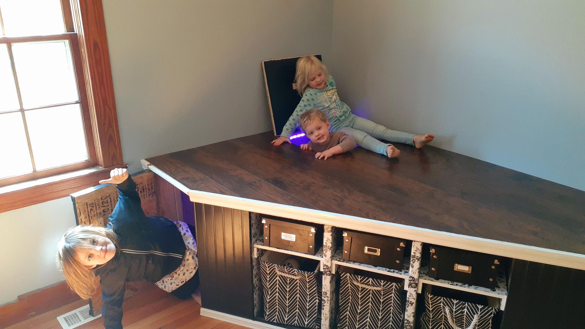 Children's Play Stage (with Secret Trapdoor and Play-area!) : 12 Steps ...