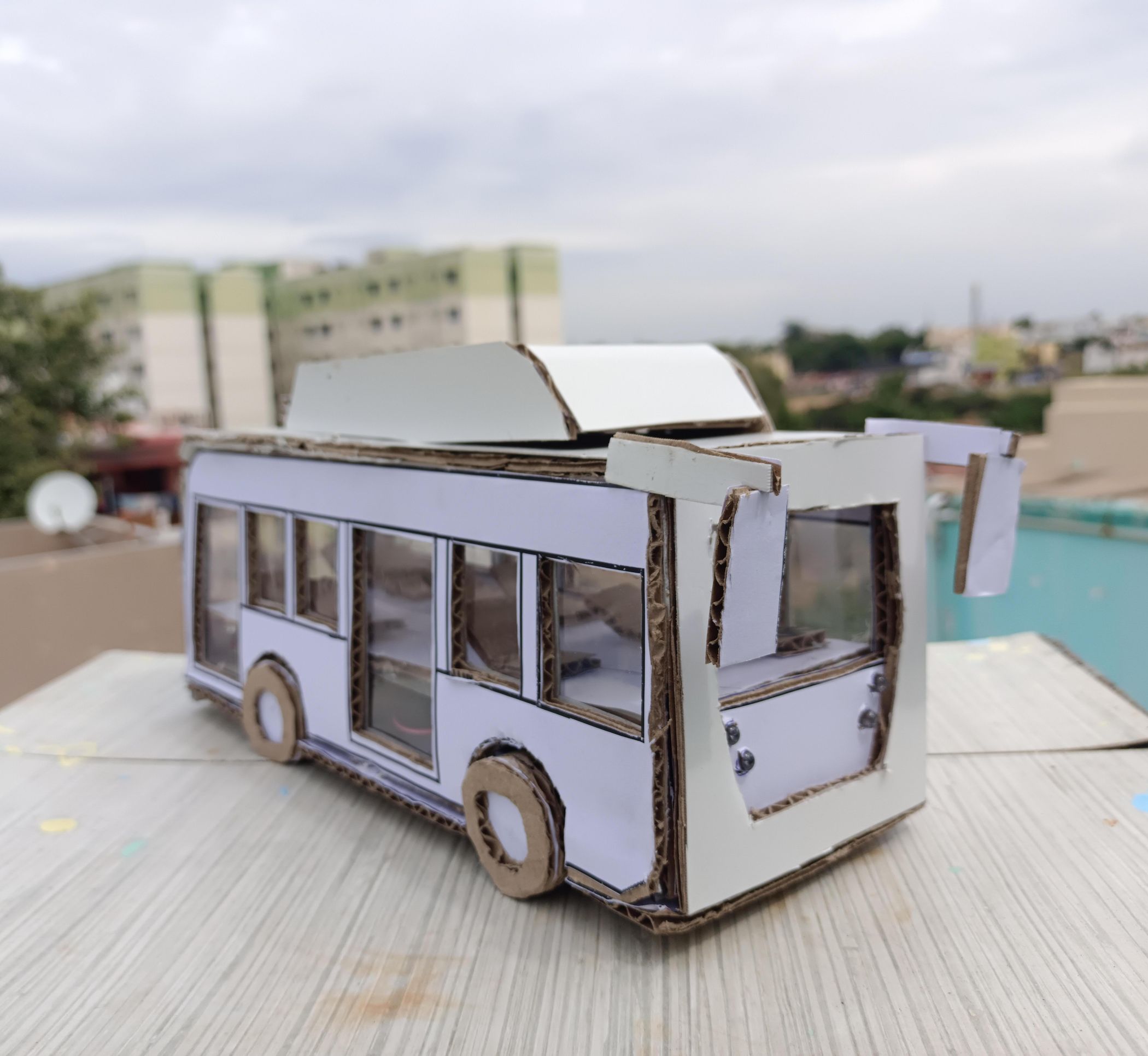 Cardboard Bus: Ride Into Imagination! : 11 Steps (with Pictures ...