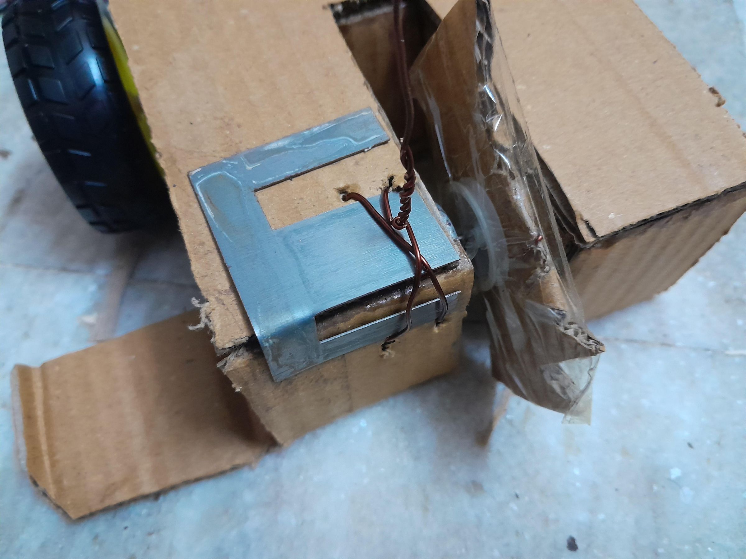 Cardubots: Cardboard Arduino Bots- Player Vs A.i Challenge- Kids S.t.e 