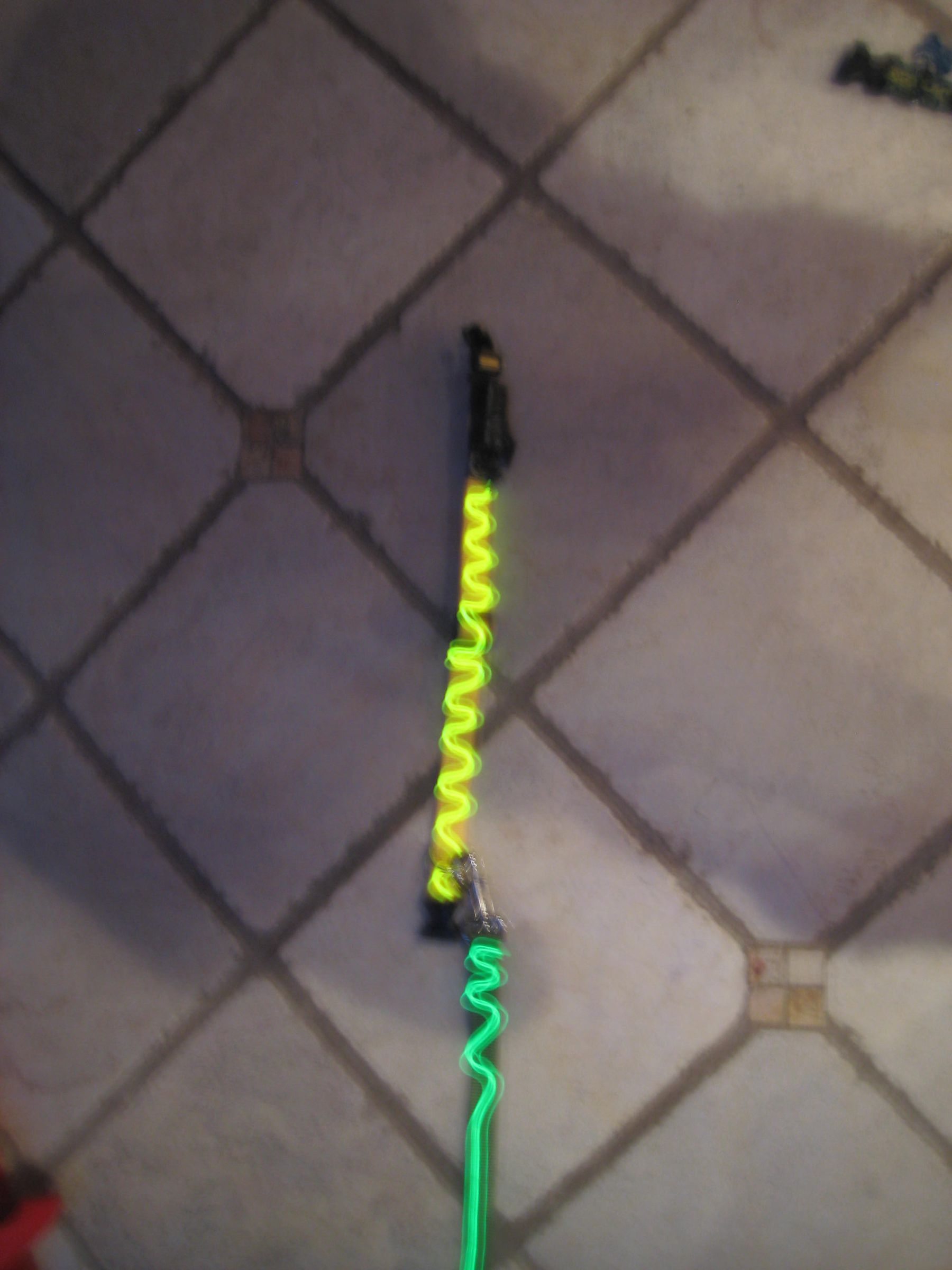 El Wire Dog Collar & Leash! : 5 Steps (with Pictures) - Instructables